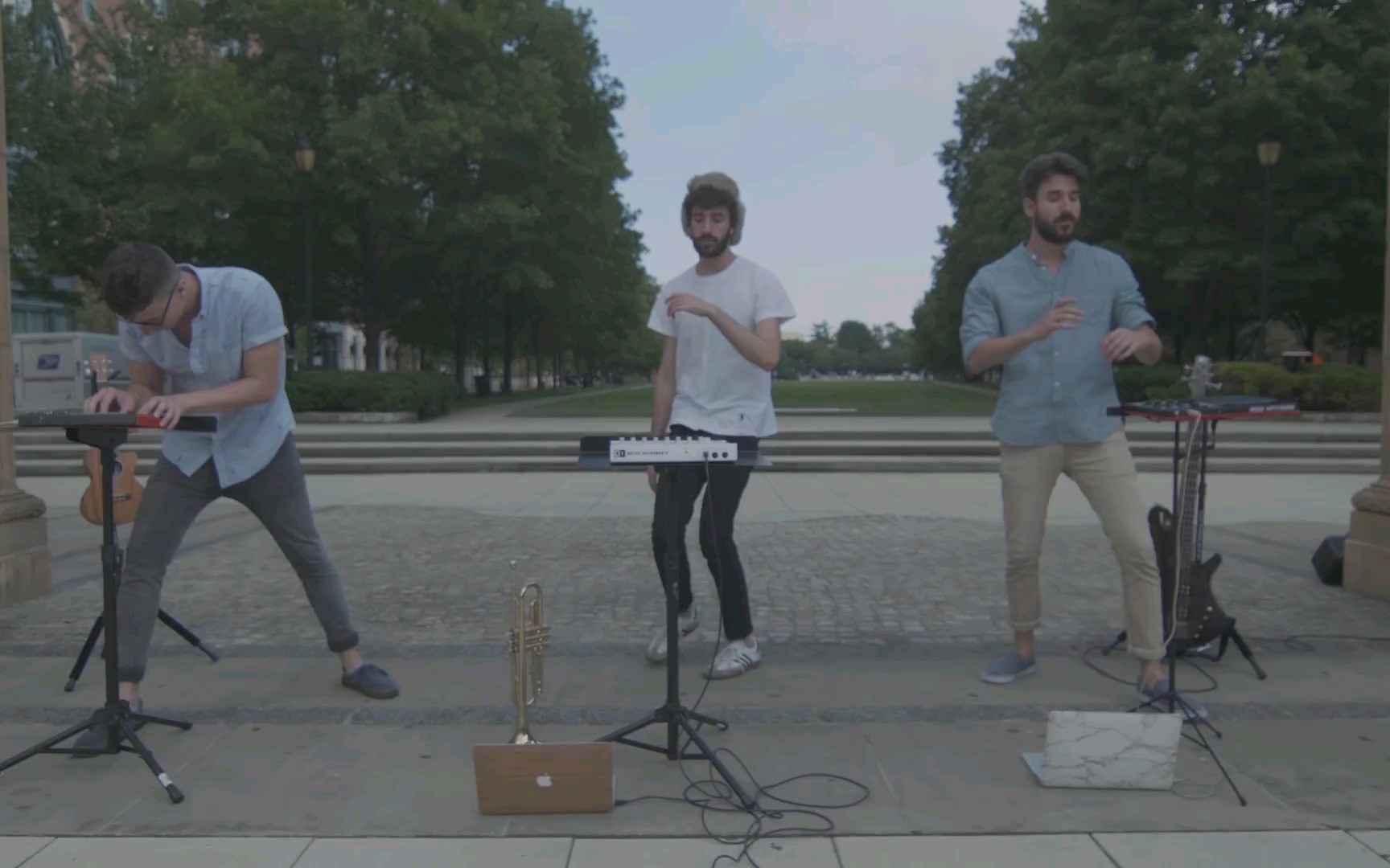 AJR- OVERTURE_哔哩哔哩_bilibili