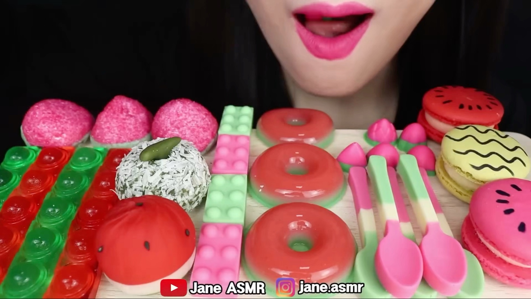 ASMR 红色系甜点-我是_那谁-我是_那谁-哔哩哔哩视频