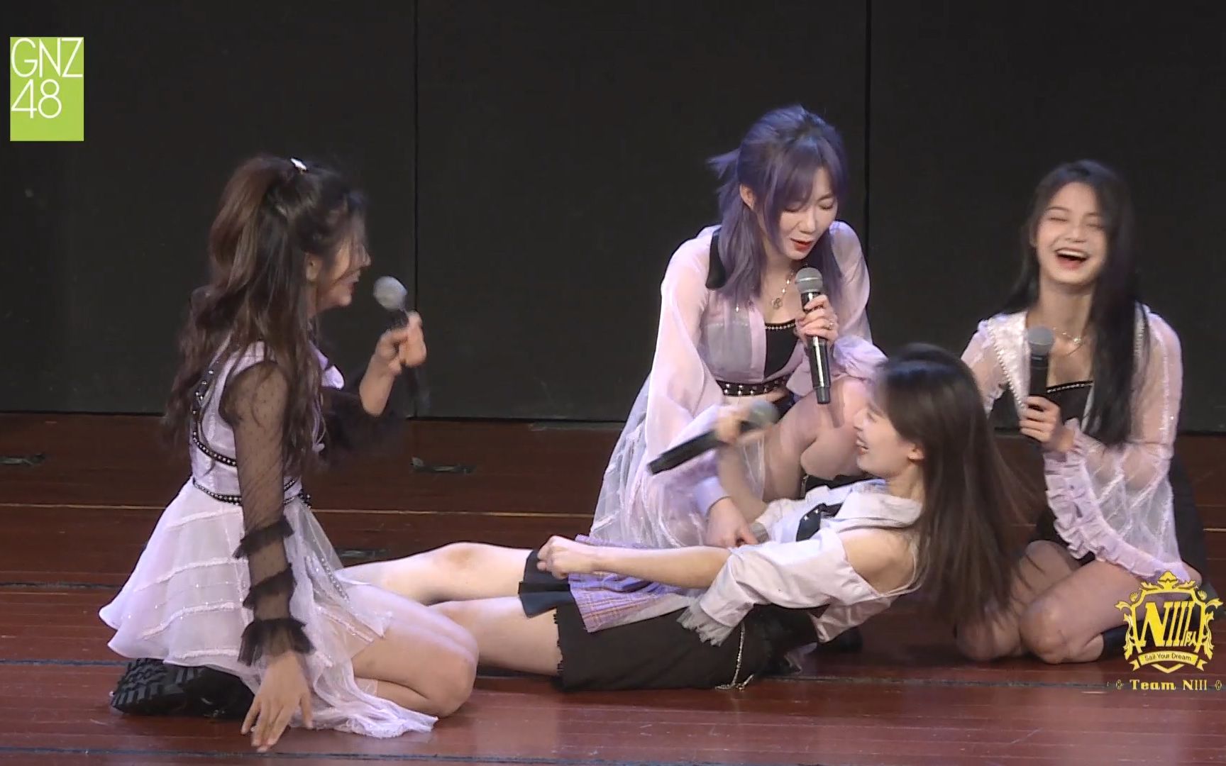 【GNZ48】20211219 Team NIII《Fiona.N》公演_哔哩哔哩_bilibili