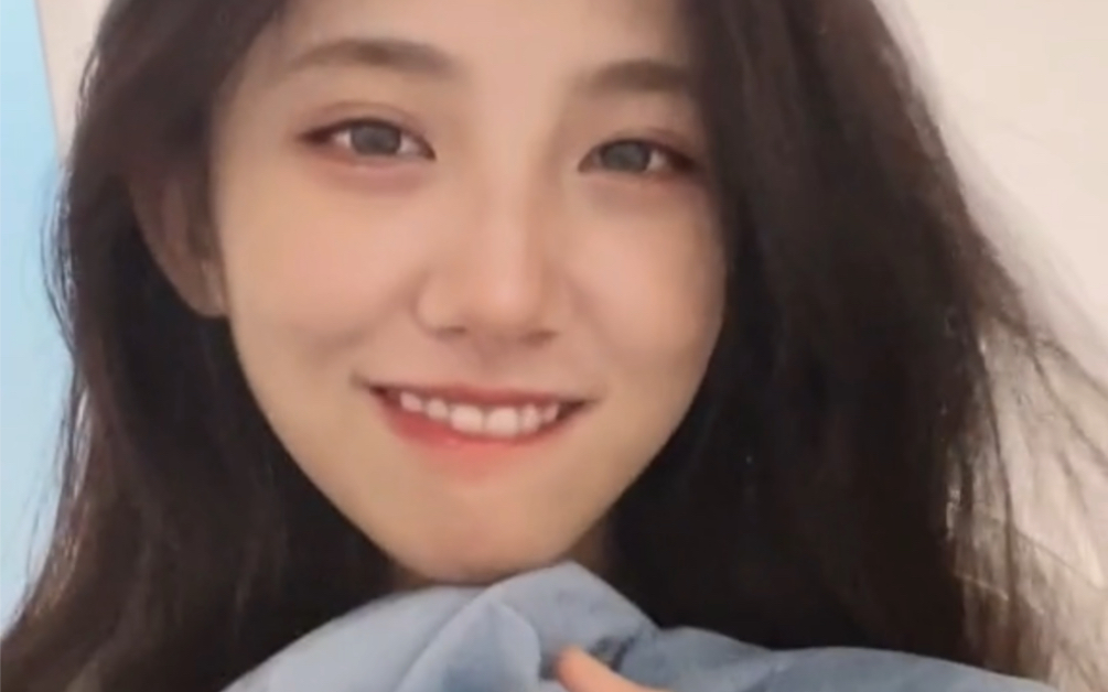 这样的女生笑起来太迷人了yyds_哔哩哔哩_bilibili