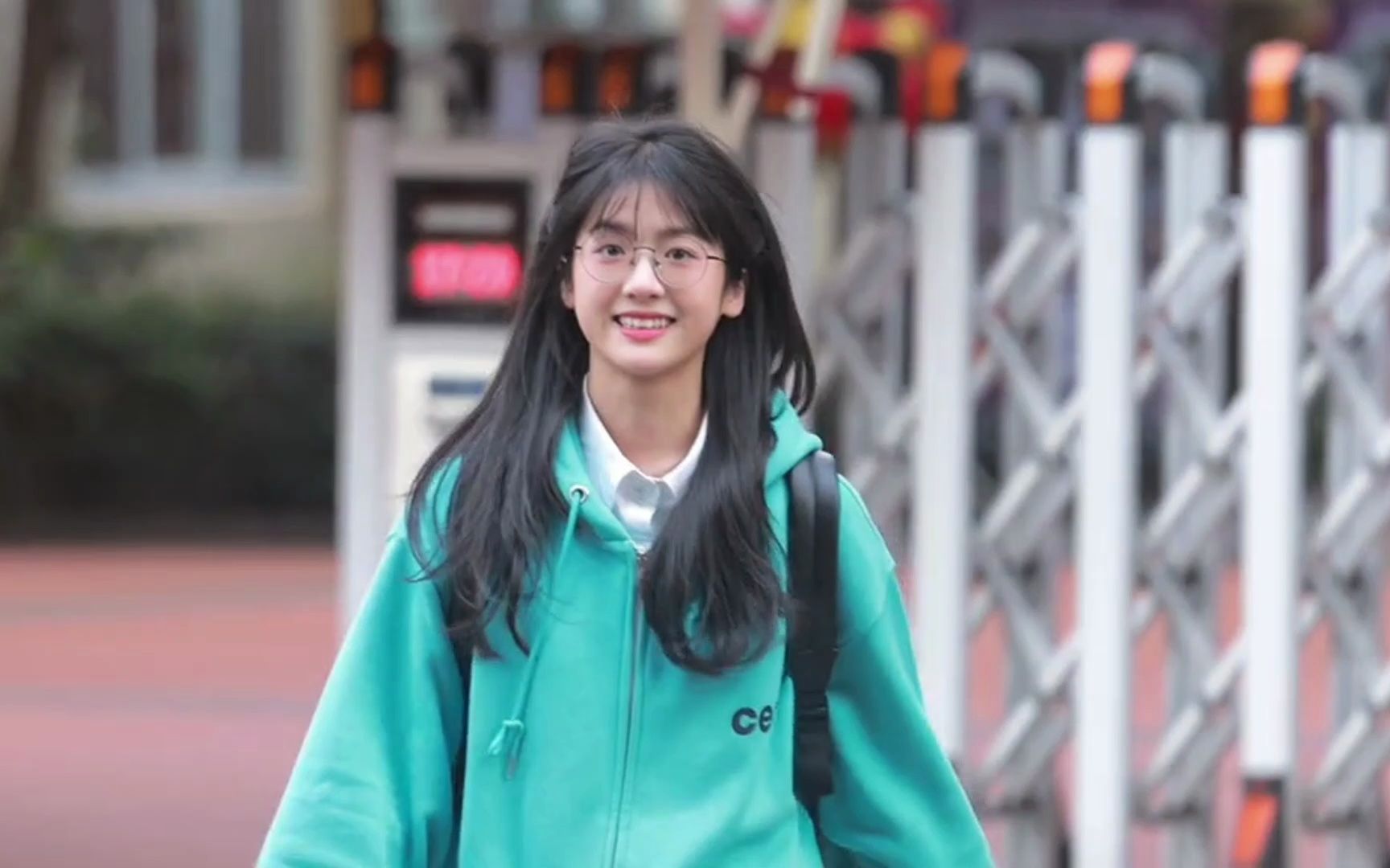 等你一起下课的日子-Xiaoxiao啊v-Xiaoxiao啊v-哔哩哔哩视频