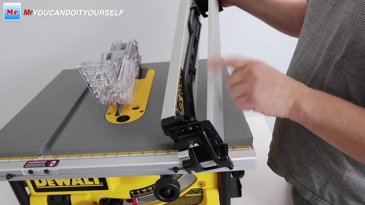 如何设置德伟台锯How to Set Up Dewalt DWE7480 DW745 Table Saw Anti Kickback Blade Guard_哔哩哔哩_bilibili