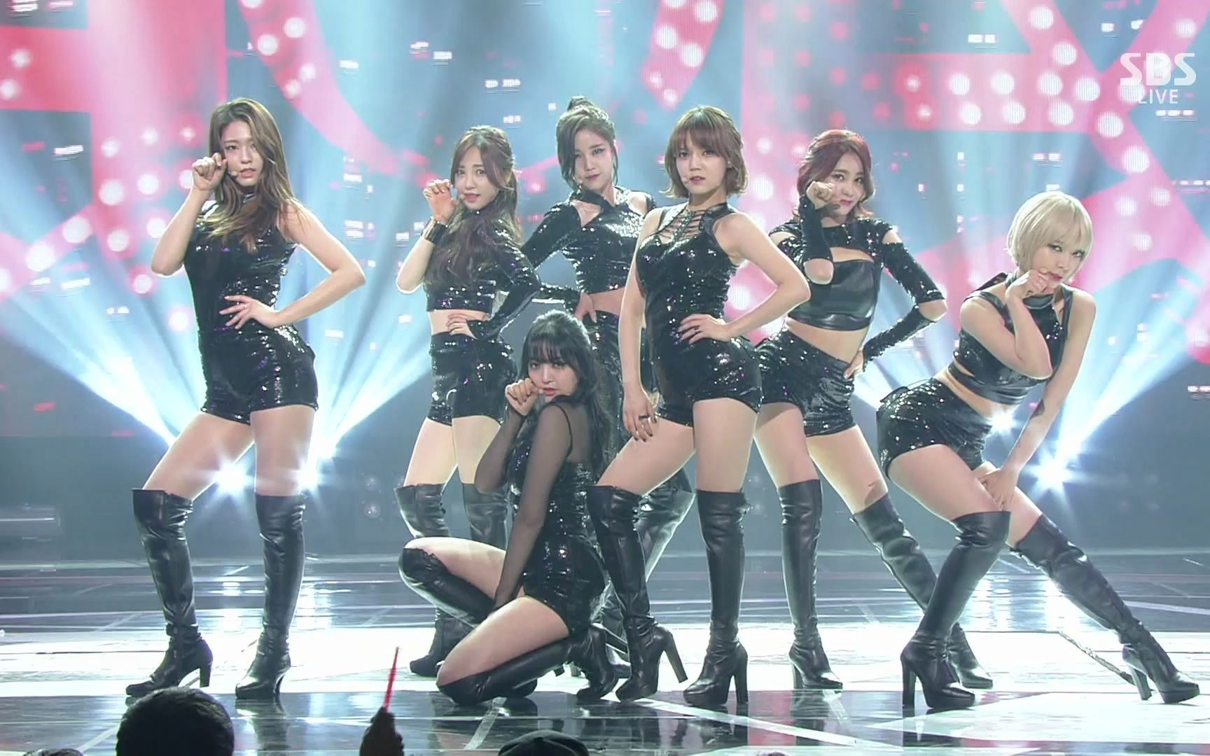 [LIVE]AOA - Miniskirt + Like A Cat (141221 SBS 歌谣大战)_哔哩哔哩_bilibili