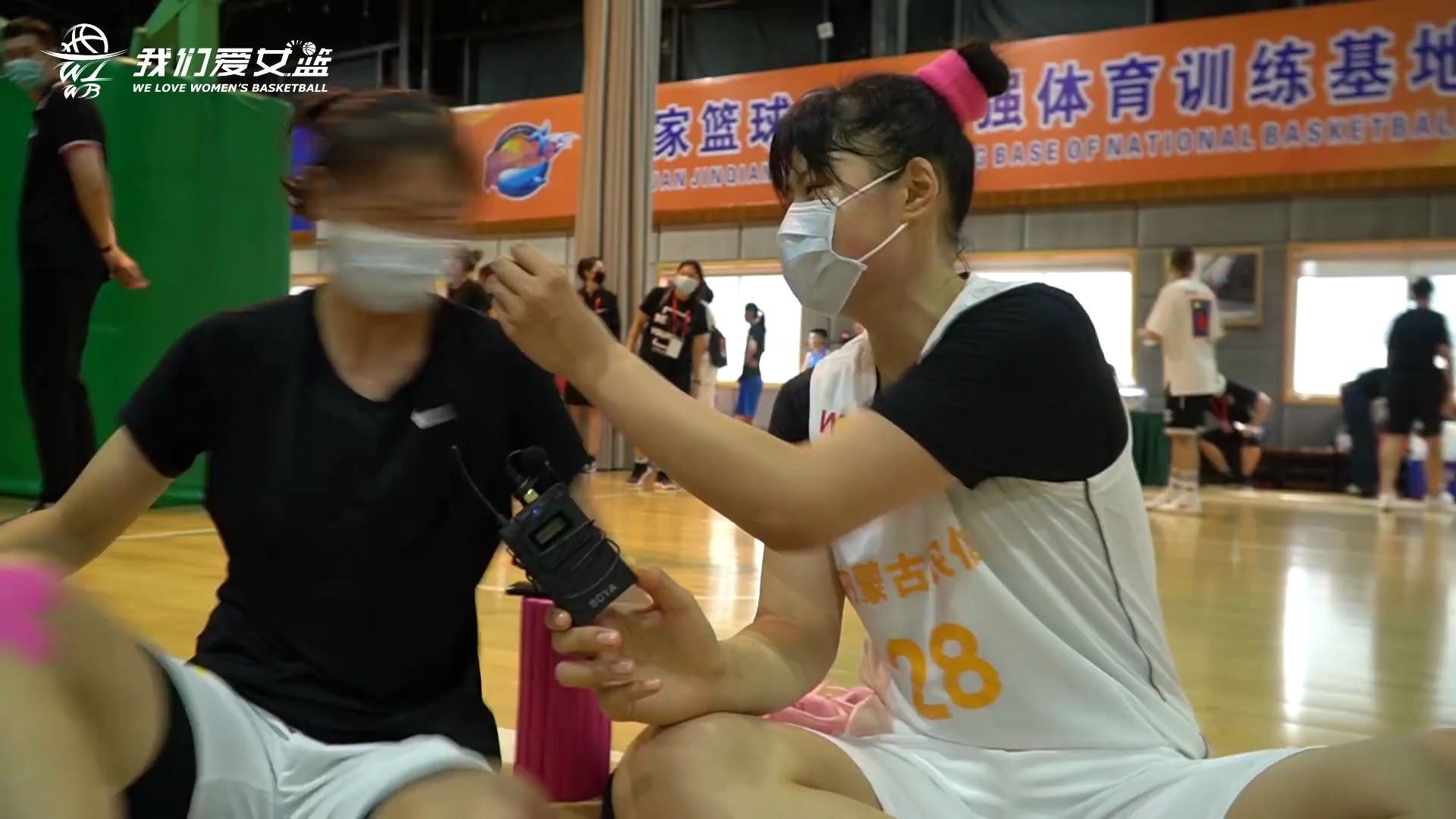 WCBA集训--李月汝打3人篮球竟发底线球，惨遭张茹嘲讽_哔哩哔哩_bilibili