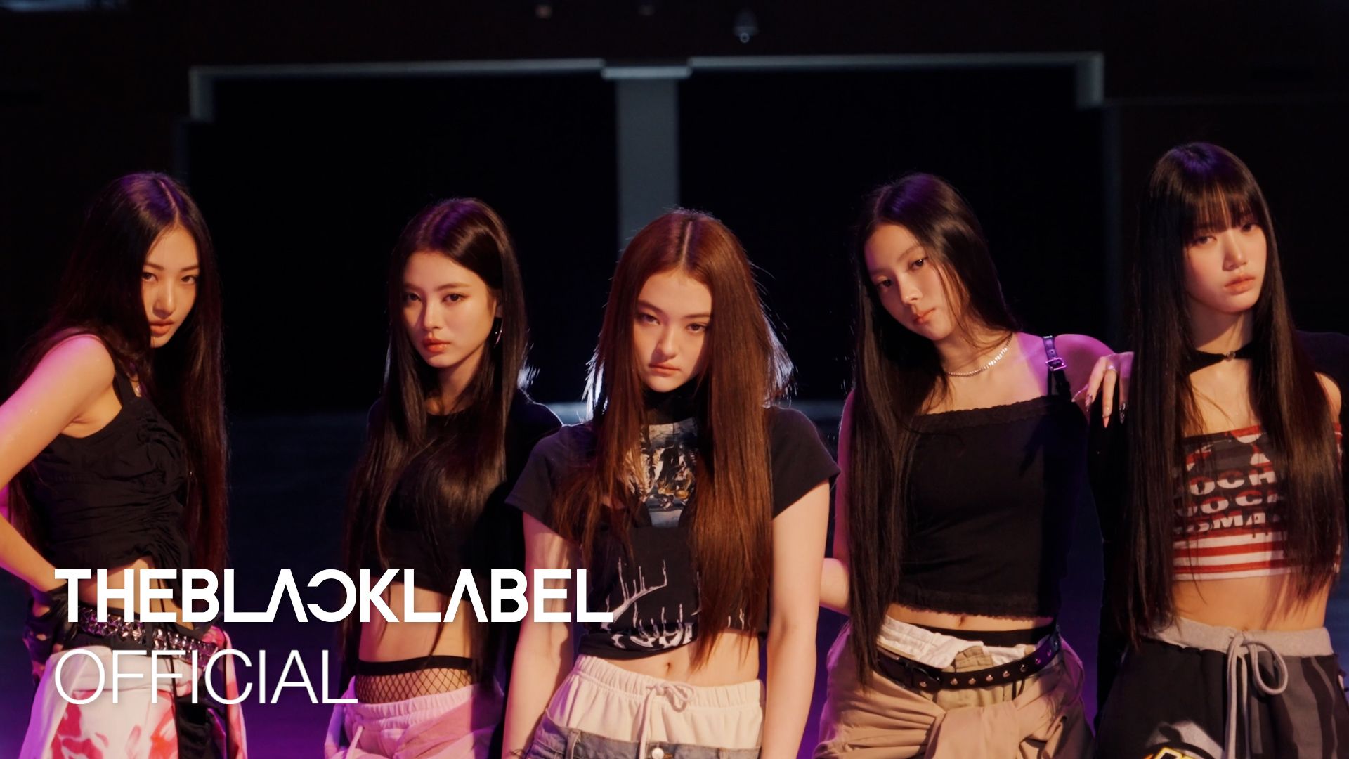 ‘BODY’ PERFORMANCE VIDEO MAKING FILM-MEOVV_TBL-MEOVV_TBL-哔哩哔哩视频