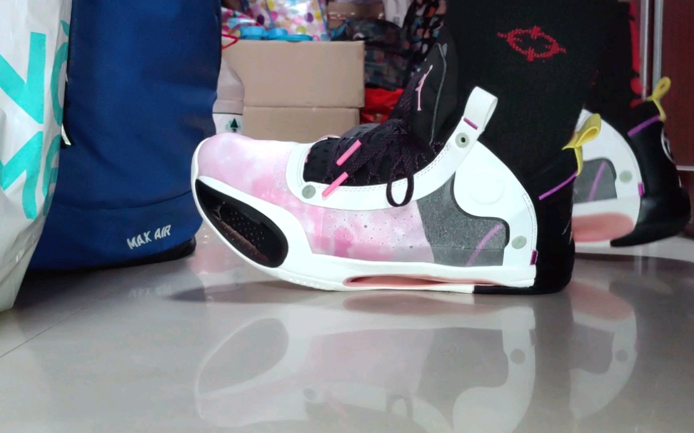 全网最软aj34！！！_哔哩哔哩_bilibili