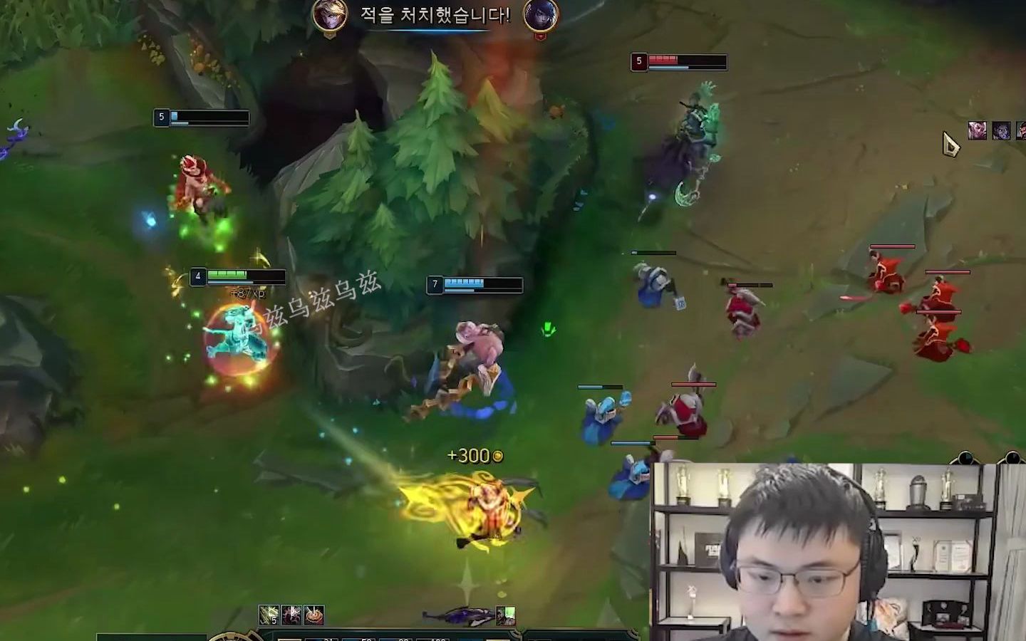 乌兹的神级EZ这个皮肤YYDS，全身都在发光，UZI：爽！_哔哩哔哩_bilibili