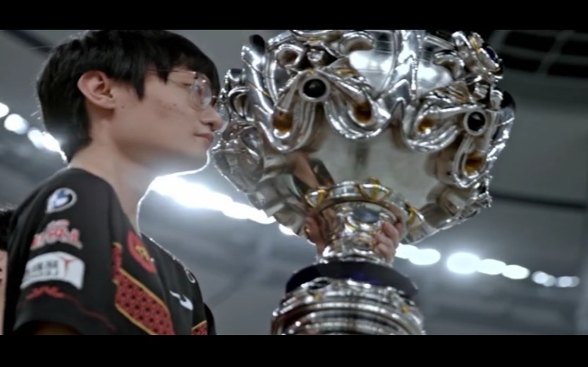 FPX S10 “奖杯领取仪式”_哔哩哔哩_bilibili