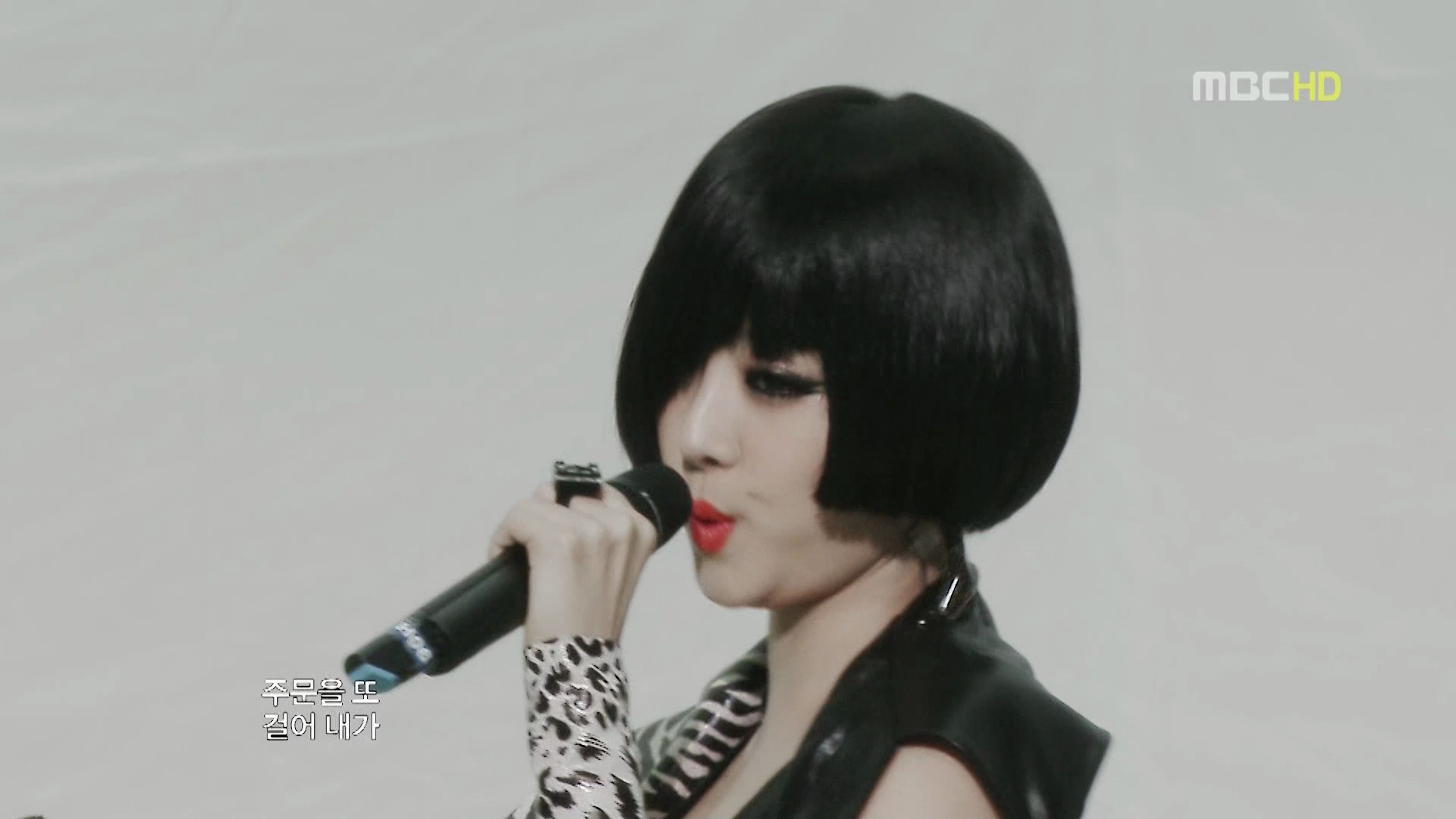 【4K】Brown Eyed Girls - Abracadabra (MBC 2009-08-15)_哔哩哔哩_bilibili