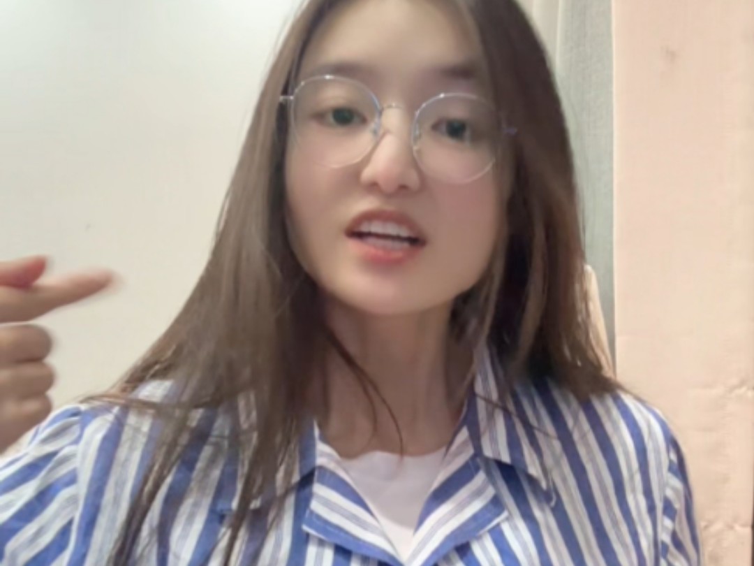 我这是病号服！不是睡衣！-98年非正常老阿姨-98年非正常老阿姨-哔哩哔哩视频