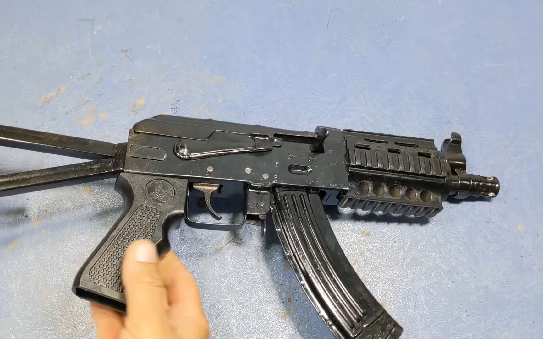 【旧物修复】MP5＋AK47＋Colt45（滑稽）-电子褪黑素商店-电子褪黑素商店-哔哩哔哩视频