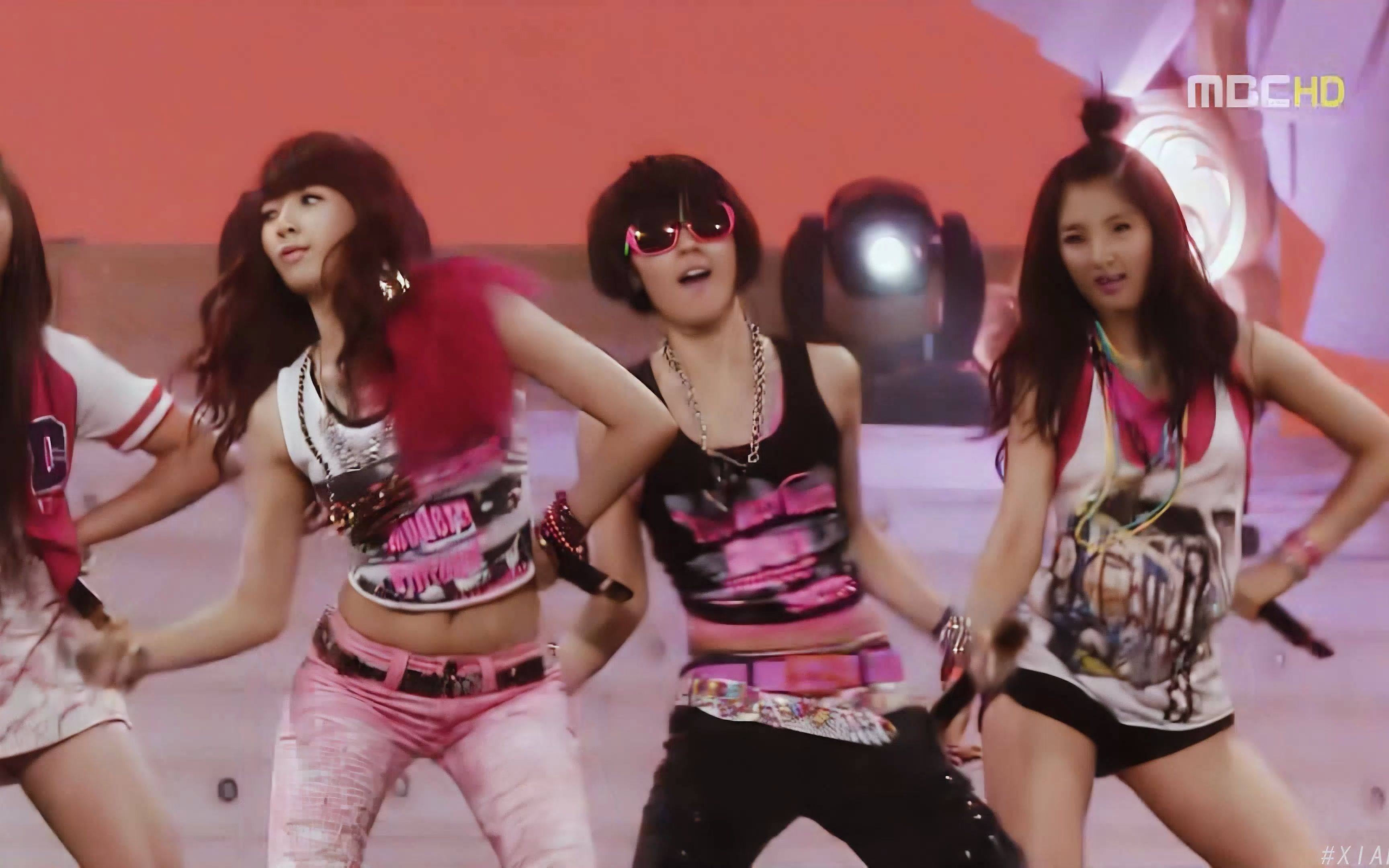 【4K LIVE】4MINUTE - Hot Issue (090718 MBC Music Core)-bilibili(B站)无水印视频解析——6li6在线工具箱