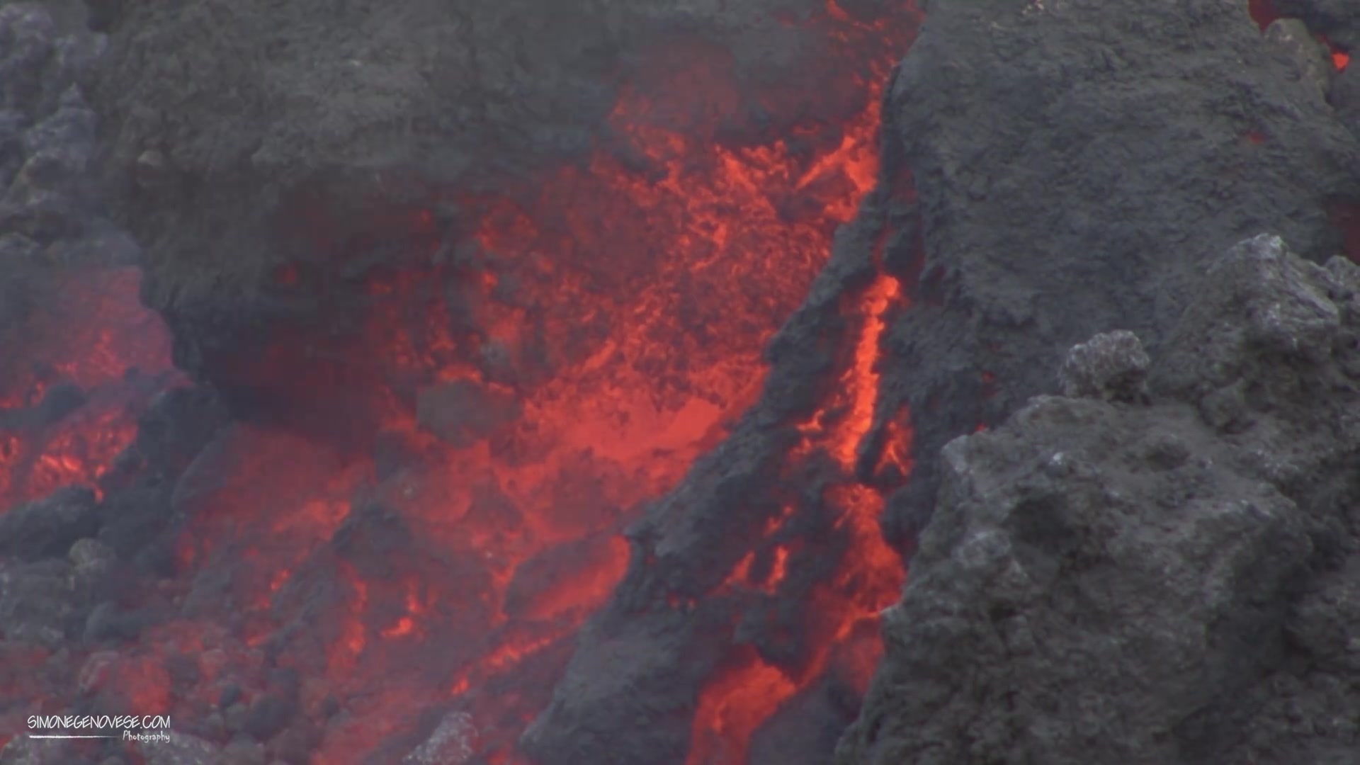 特效参考：实拍熔岩细节_哔哩哔哩 (゜-゜)つロ 干杯~-bilibili