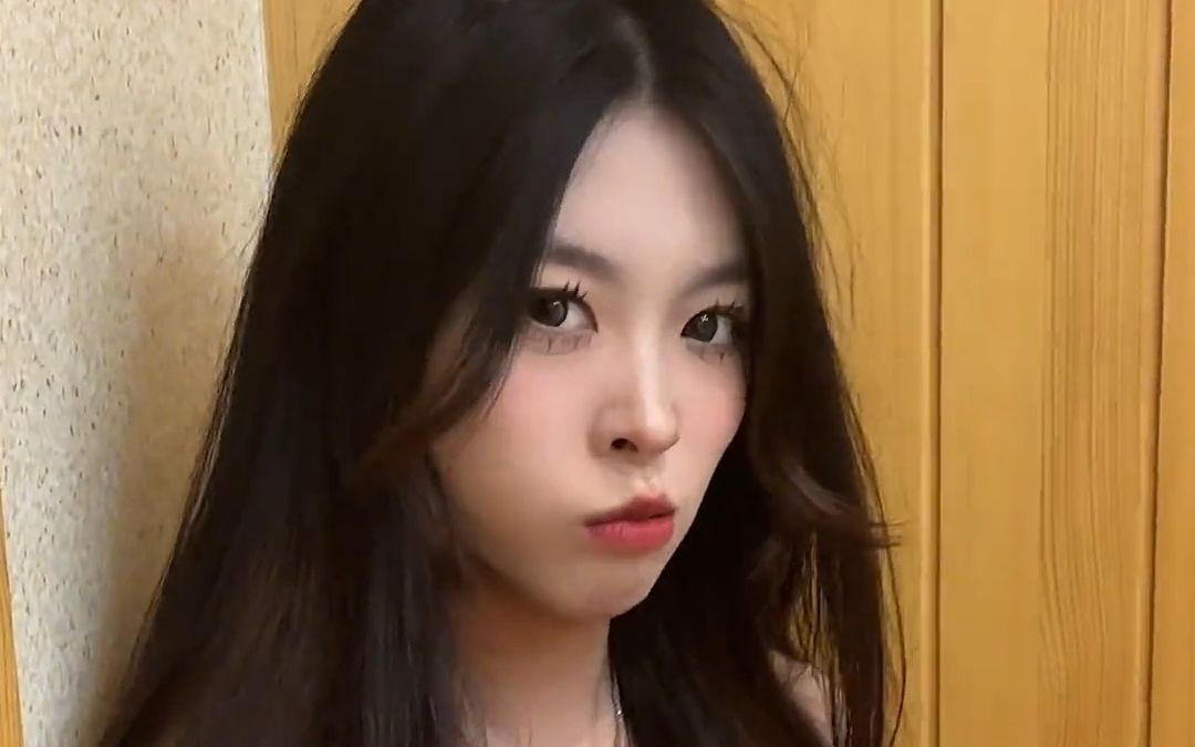 我大姑父从今天回家之后就没笑过-哼个芮Hungry-哼个芮Hungry-哔哩哔哩视频