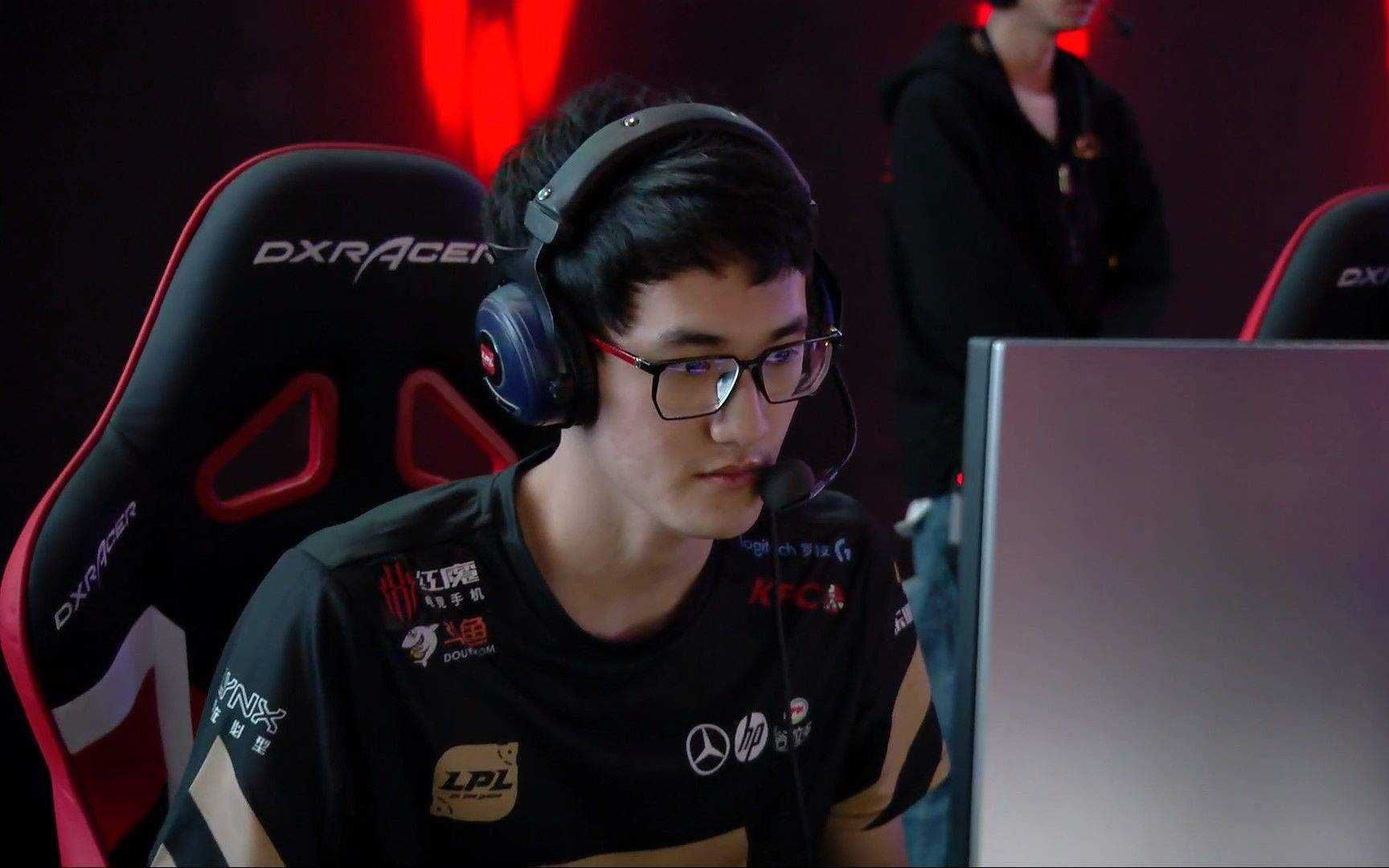 PDD：RNG不是个让打野很舒服的队，但Karsa还这么强，可见是他自己强_哔哩哔哩_bilibili