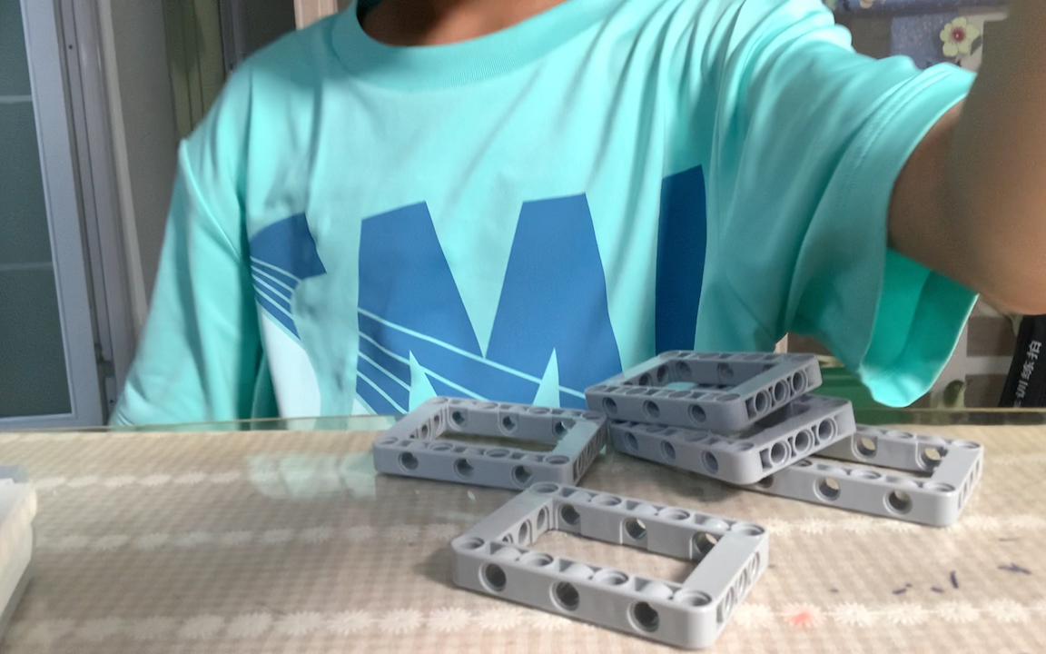 [ev3创意搭建] 第20项 多米诺自动摆牌机-每一天新一天-每一天新一天-哔哩哔哩视频