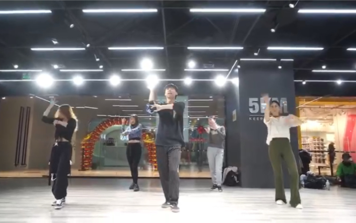 【一可】Basic Waacking课堂视频—宇多田光merry Christmas Mr. Lawrence fyi_哔哩哔哩_bilibili