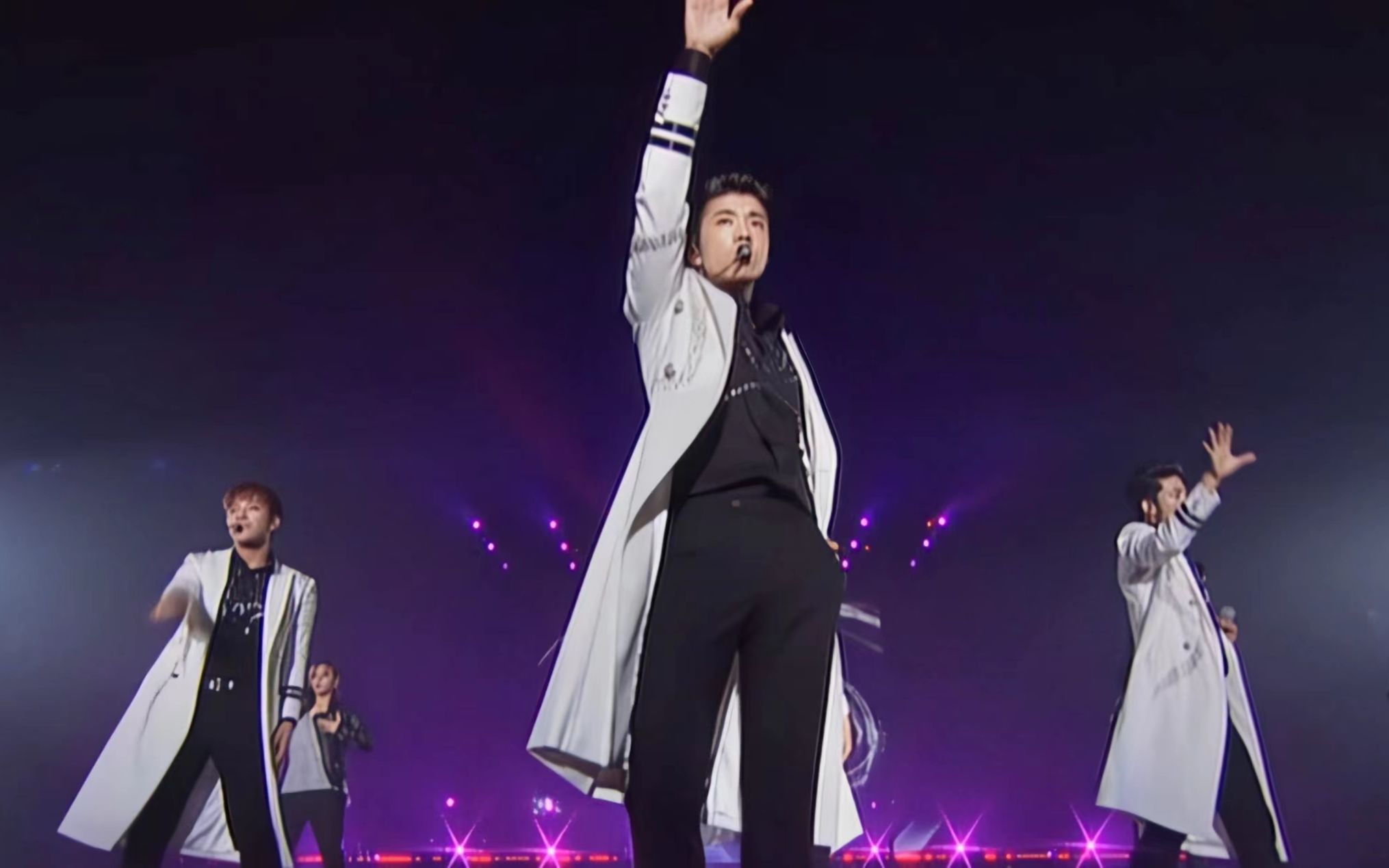 2PM-宝藏舞台,白马王子的Merry-go-round【超清修复】_哔哩哔哩_bilibili