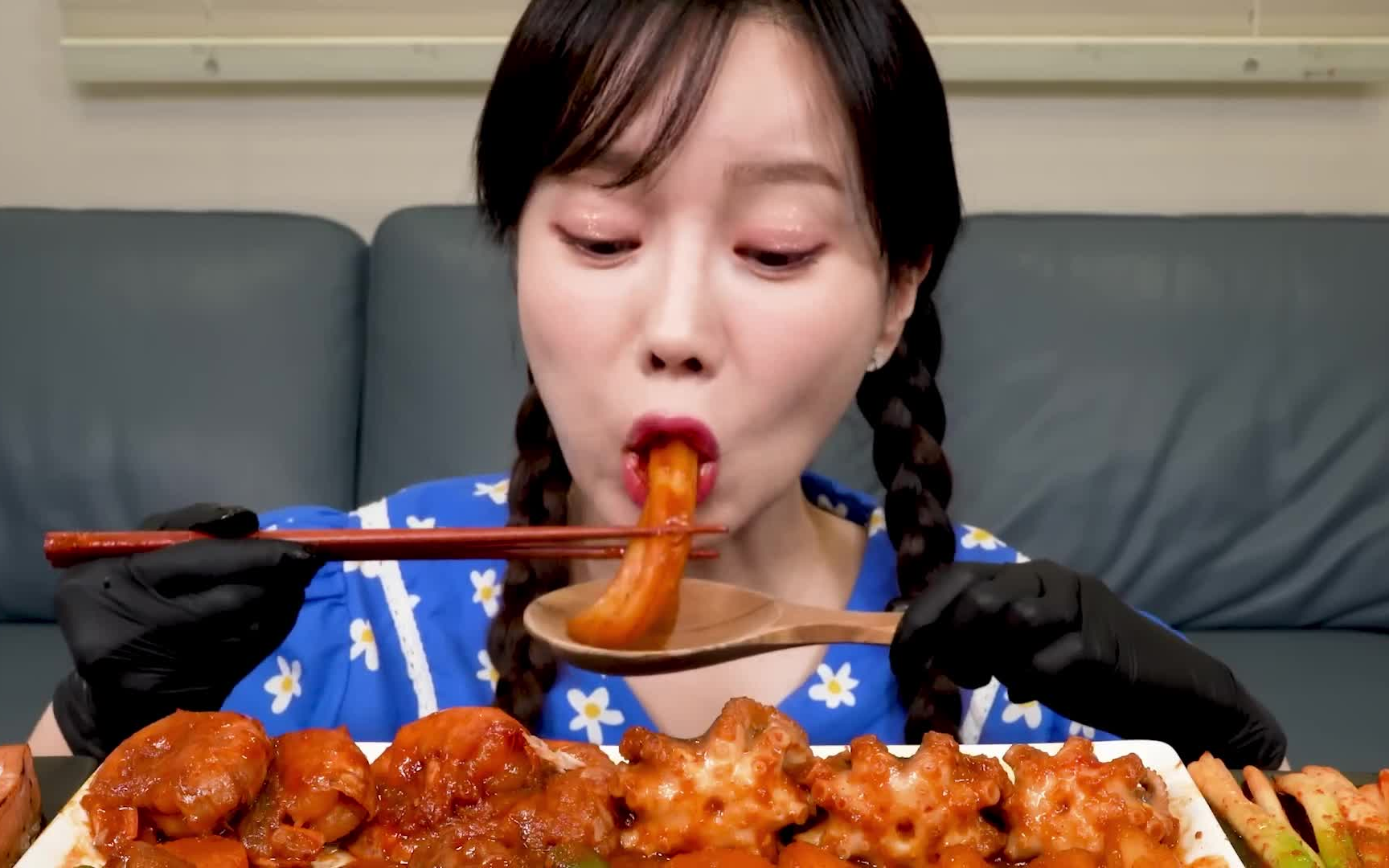 【素英姐】挤眉弄眼尖声拐角玻尿酸呼之欲出过气阿姨流行麻花辫子-旼旼好可爱-旼旼好可爱-哔哩哔哩视频