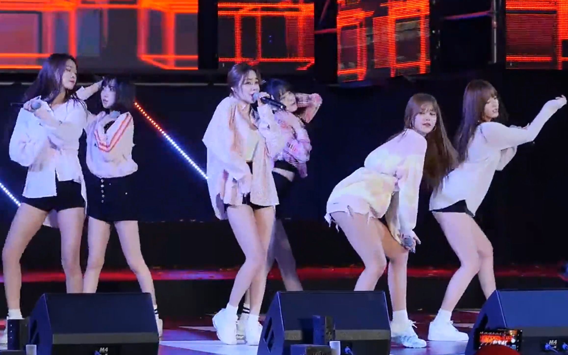 【AOA】《Like A Cat（猫步轻俏）》_哔哩哔哩_bilibili