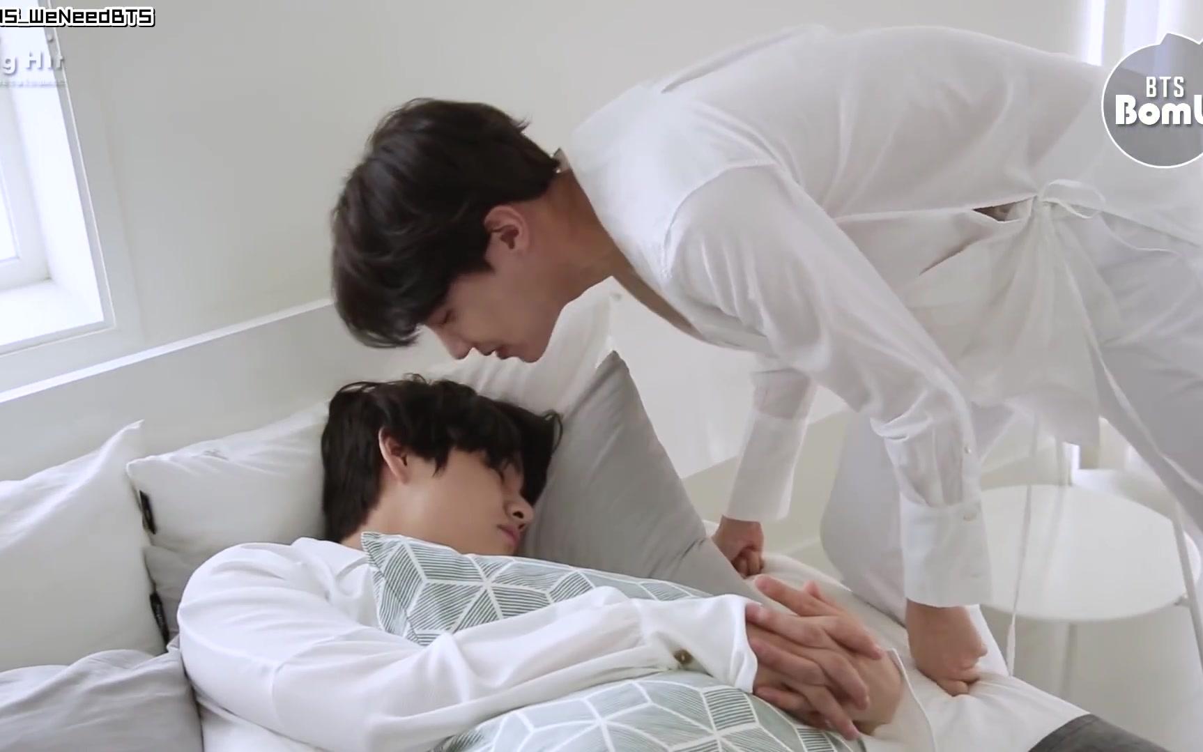 【WNS中字】180804 [BANGTAN BOMB] Sleeping beauty V!_哔哩哔哩_bilibili