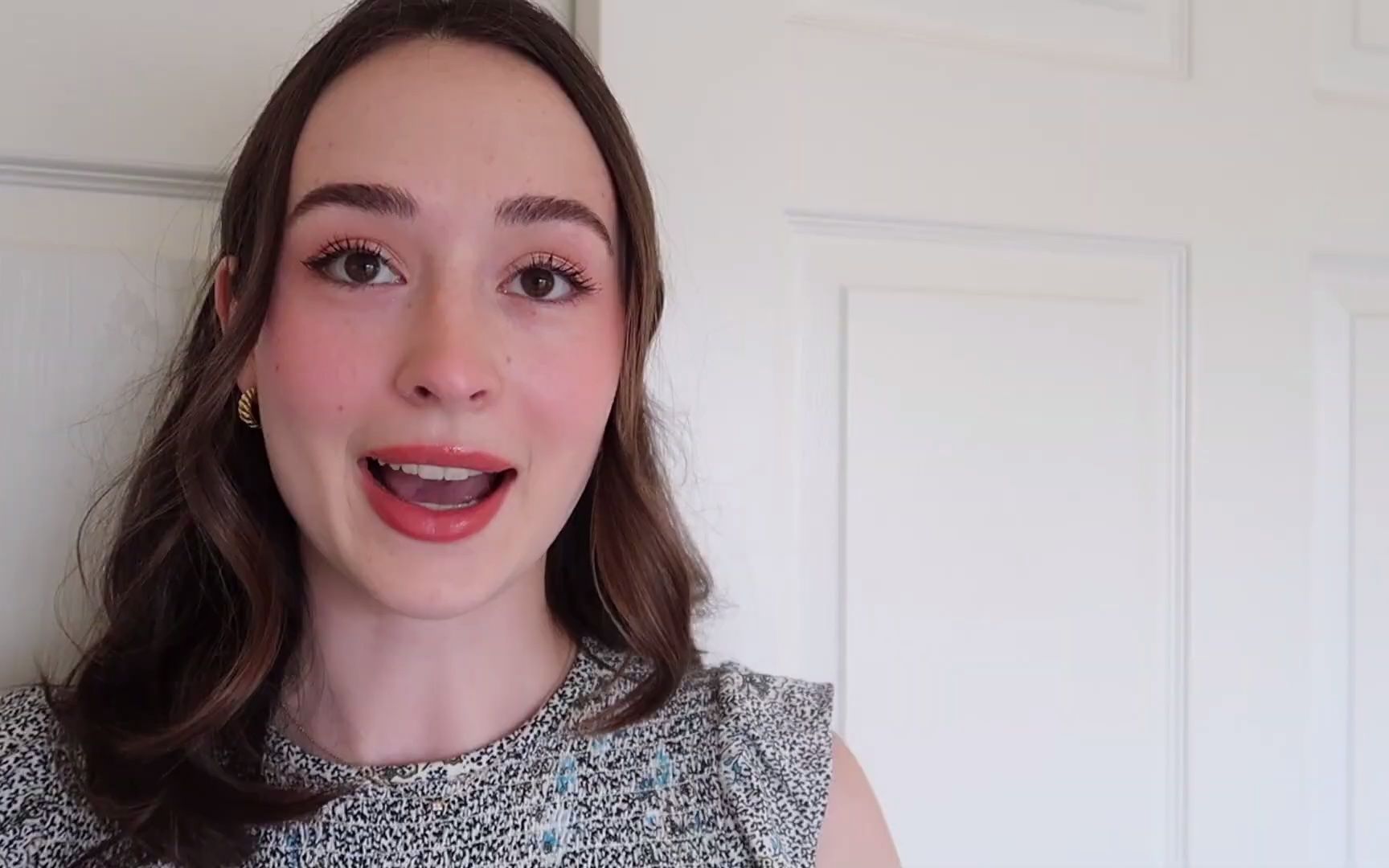 【油管】【Sincerely, Sarah C.】春季彩妆和护肤品的最爱！ _哔哩哔哩_bilibili