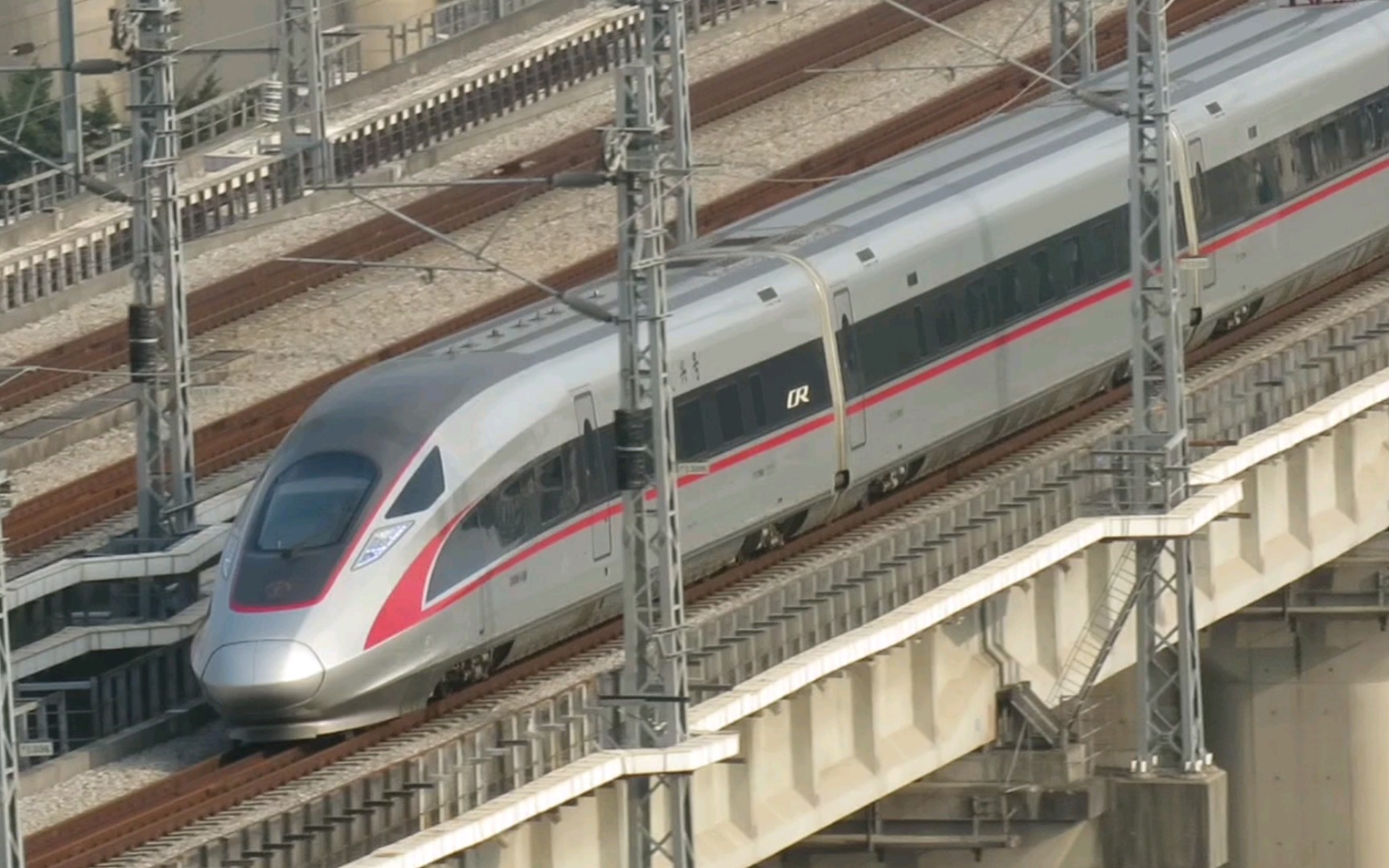 复兴号CR400AF-A行驶在南广线上_哔哩哔哩_bilibili