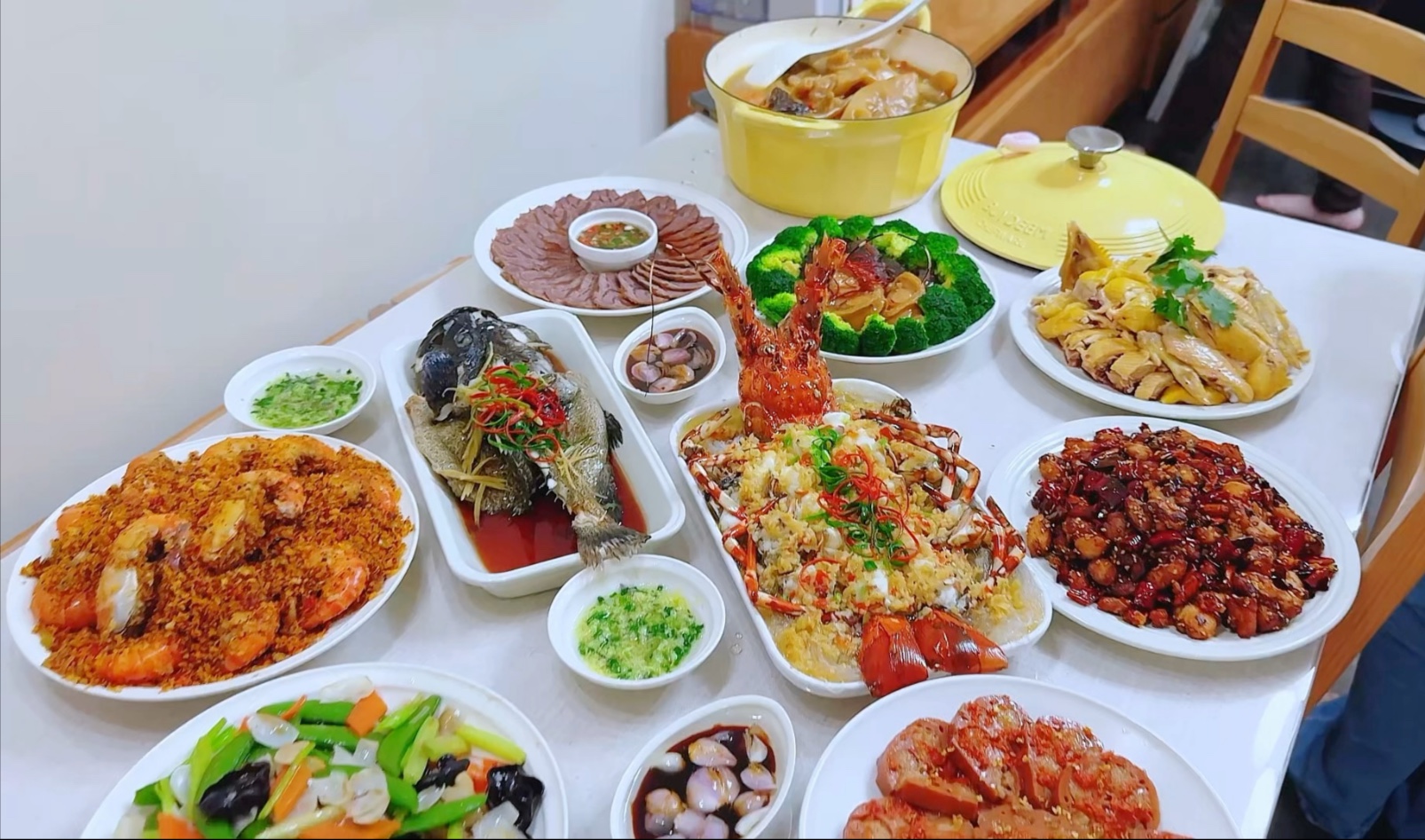 年夜饭视频来啦～-莫默mok-莫默mok-哔哩哔哩视频