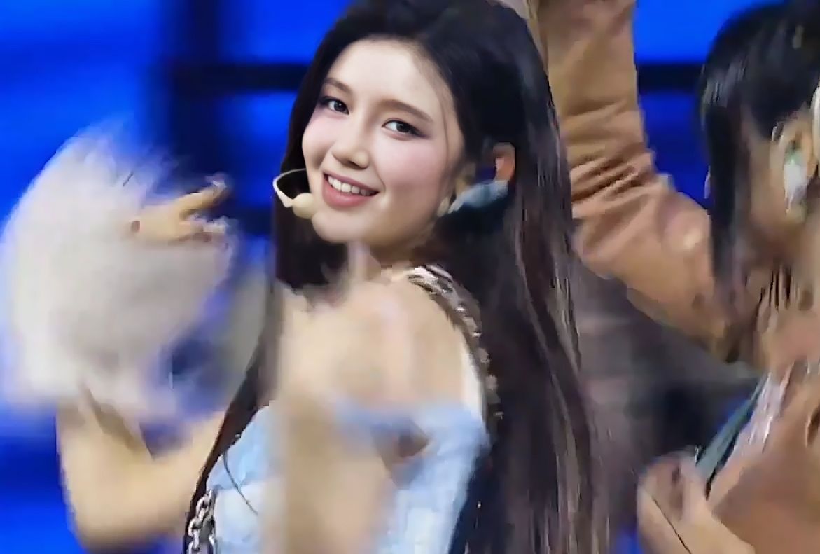 Newjeans OMG+ETA+Super shy AAA颁奖典礼舞台-pcyxjy-pcyxjy-哔哩哔哩视频