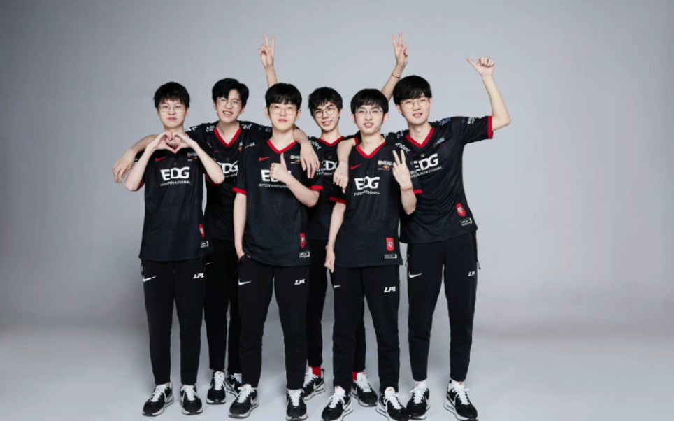 【EDG】咱就是说帅得有点太超过了_哔哩哔哩bilibili