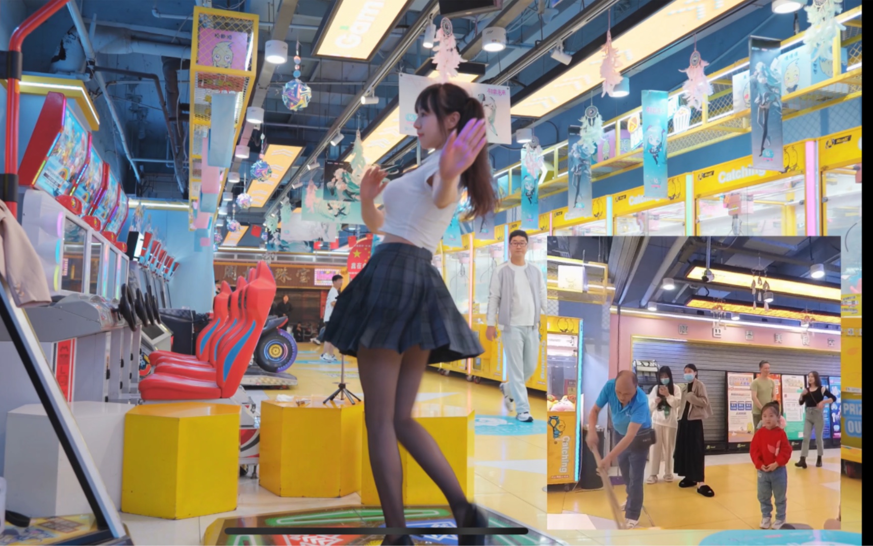 路人视角更精彩，黑丝高跟jk跳Luv，Apink的歌太有活力了-水兵月野兔兔-水兵月野兔兔-哔哩哔哩视频