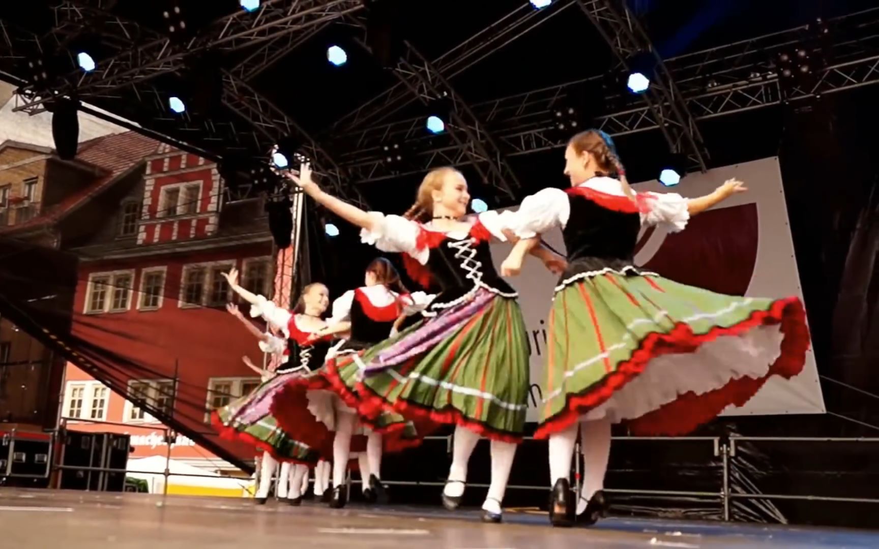 FOLKIES - German folk dances | 2014年FOLKIES上的德国（图林根）土风舞_哔哩哔哩_bilibili