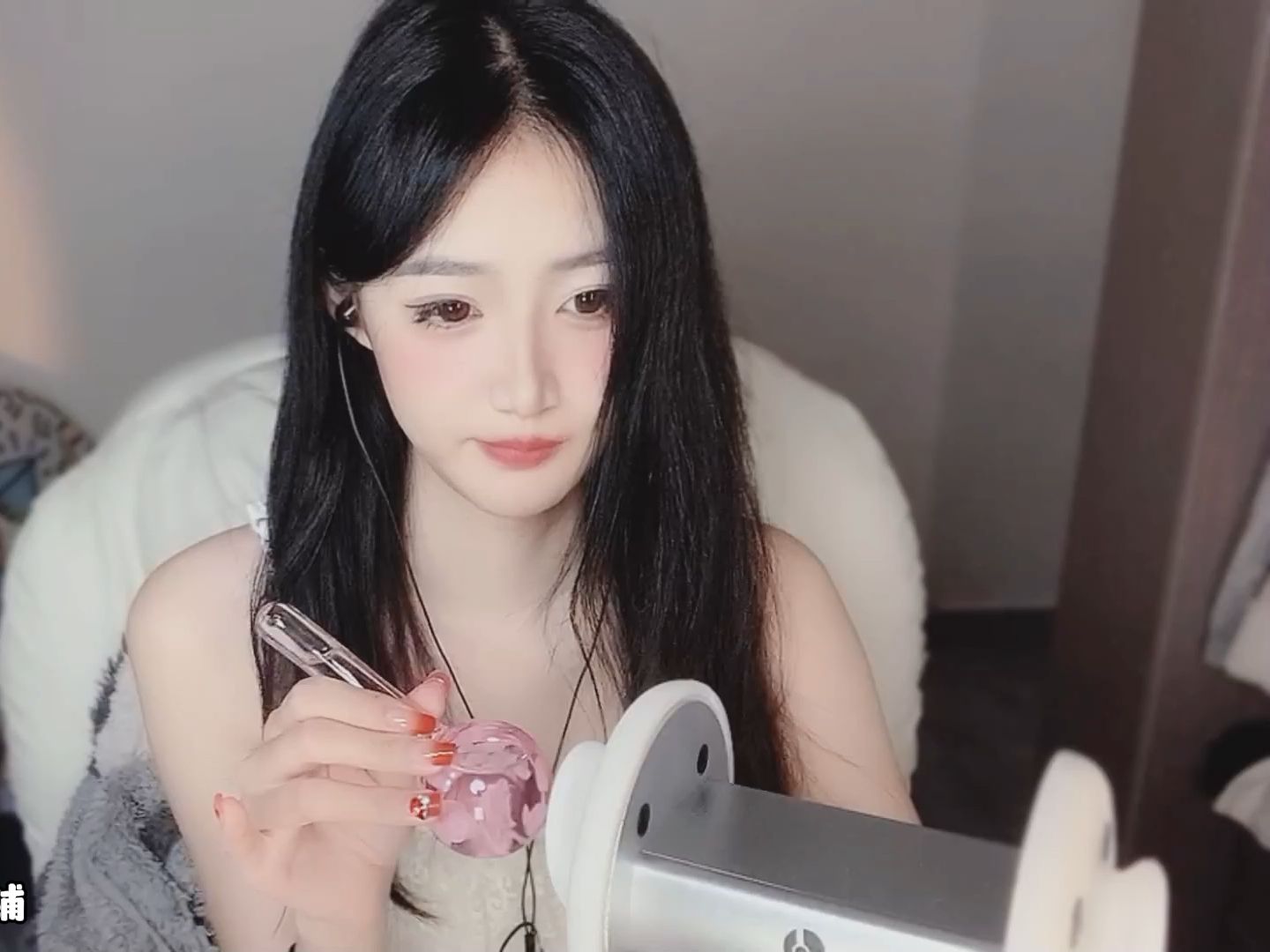 【小梨助眠】水声合集♥蓝冰瓶 水沙漏 碎冰屏 咕噜咕噜♥很舒缓~-啵啵梨o3o-啵啵梨o3o-哔哩哔哩视频