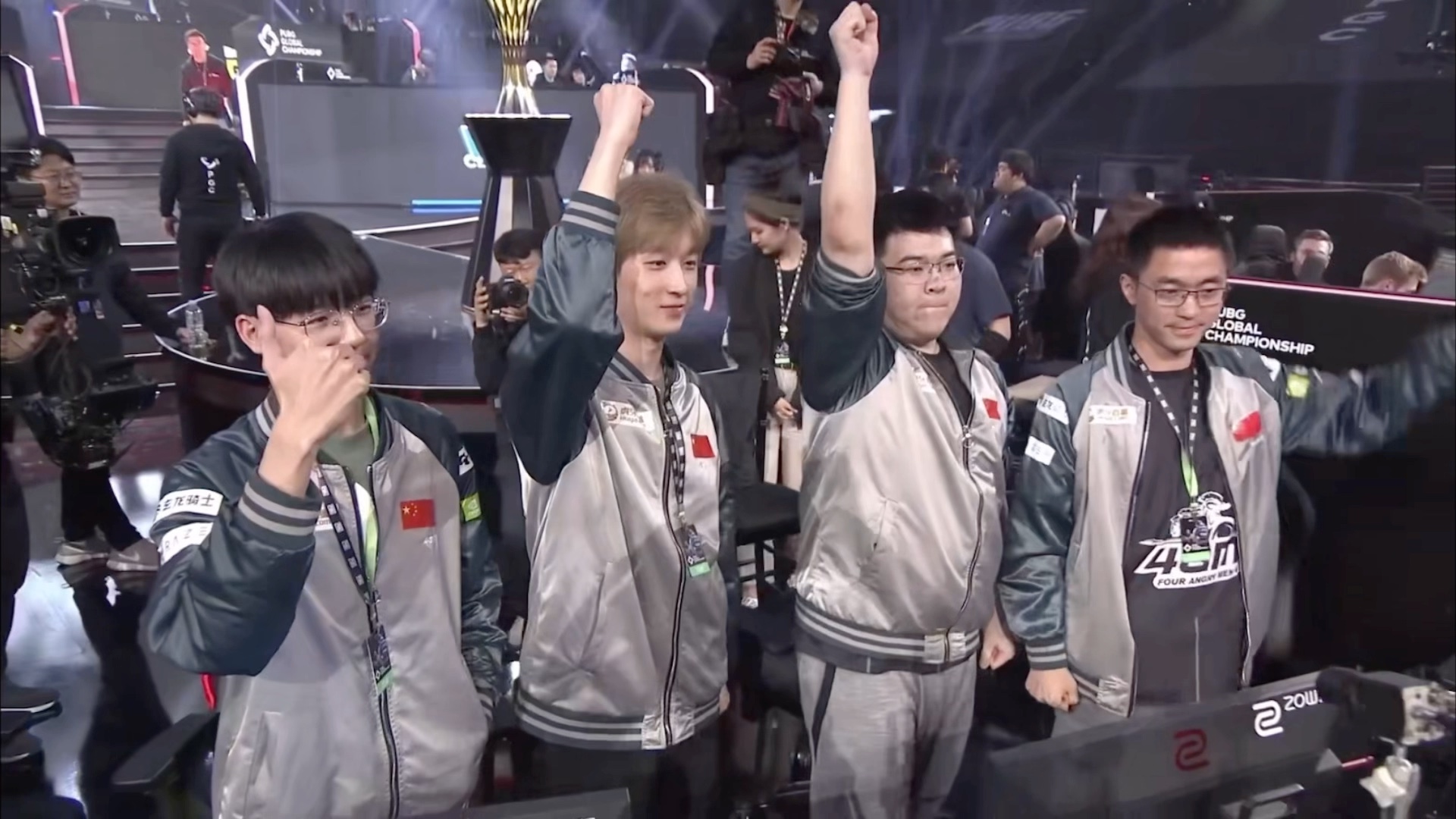 4AM 孤勇者 春季赛加油！！！-无人在意做自己baaa-无人在意做自己baaa-哔哩哔哩视频