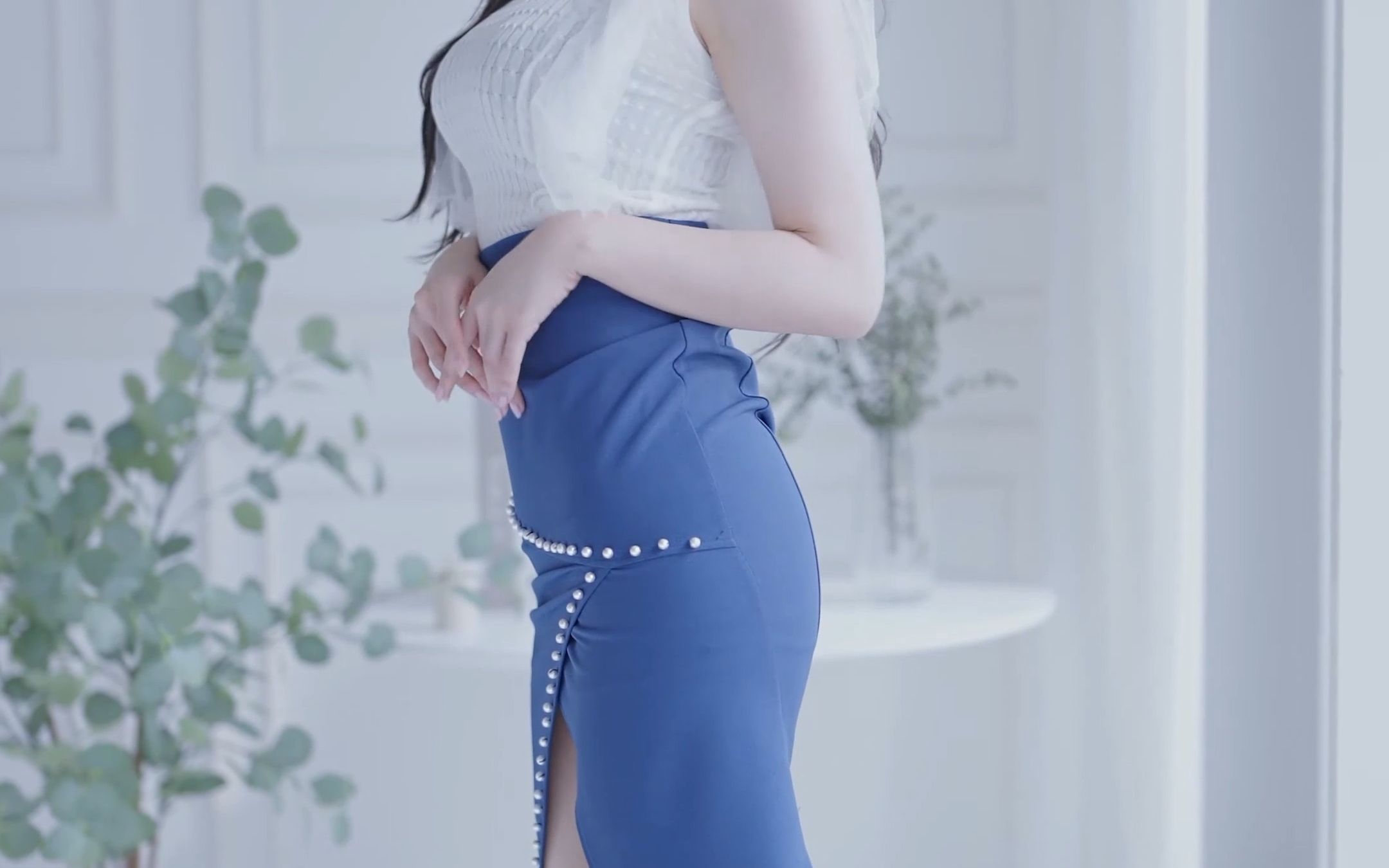 KYUL小姐姐的开叉包臀裙穿搭-甜甜不辣La-甜甜不辣La-哔哩哔哩视频