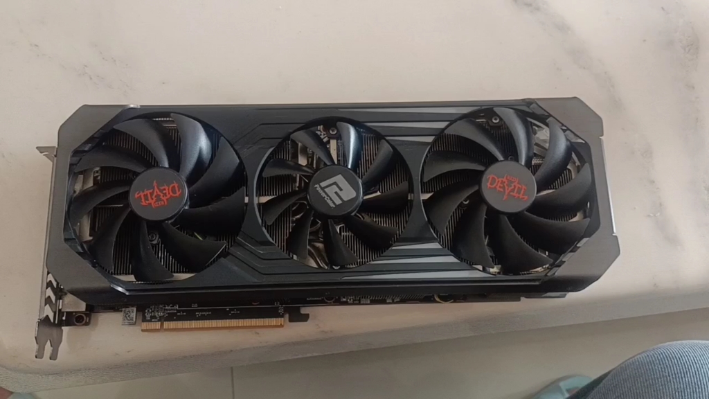 拼夕夕一千六百多买的6700XT憾讯红魔到货了！