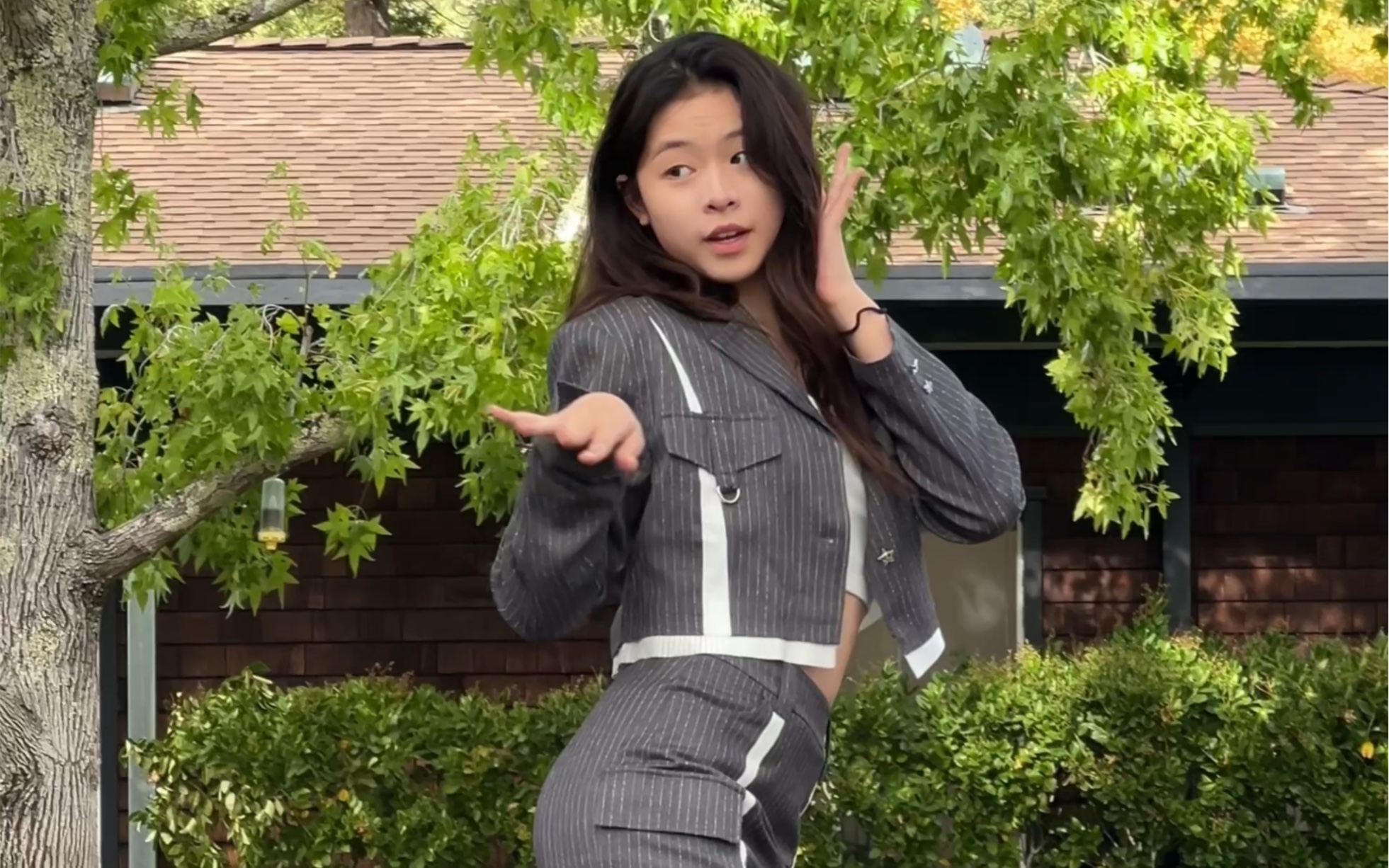 【Emma】16岁翻跳off the record｜大家觉得怎么样！-Emmmmmmazhu-Emmmmmmazhu-哔哩哔哩视频