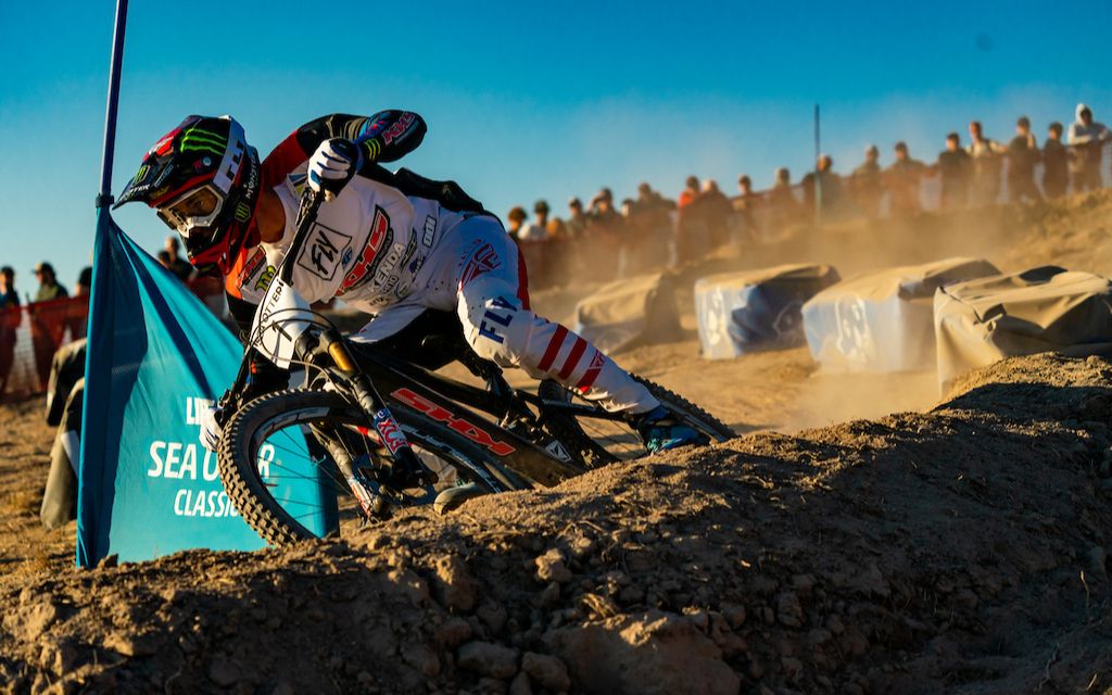 【PINKBIKE搬运】Nik Nestoroff Podiums at Sea Otter_哔哩哔哩_bilibili