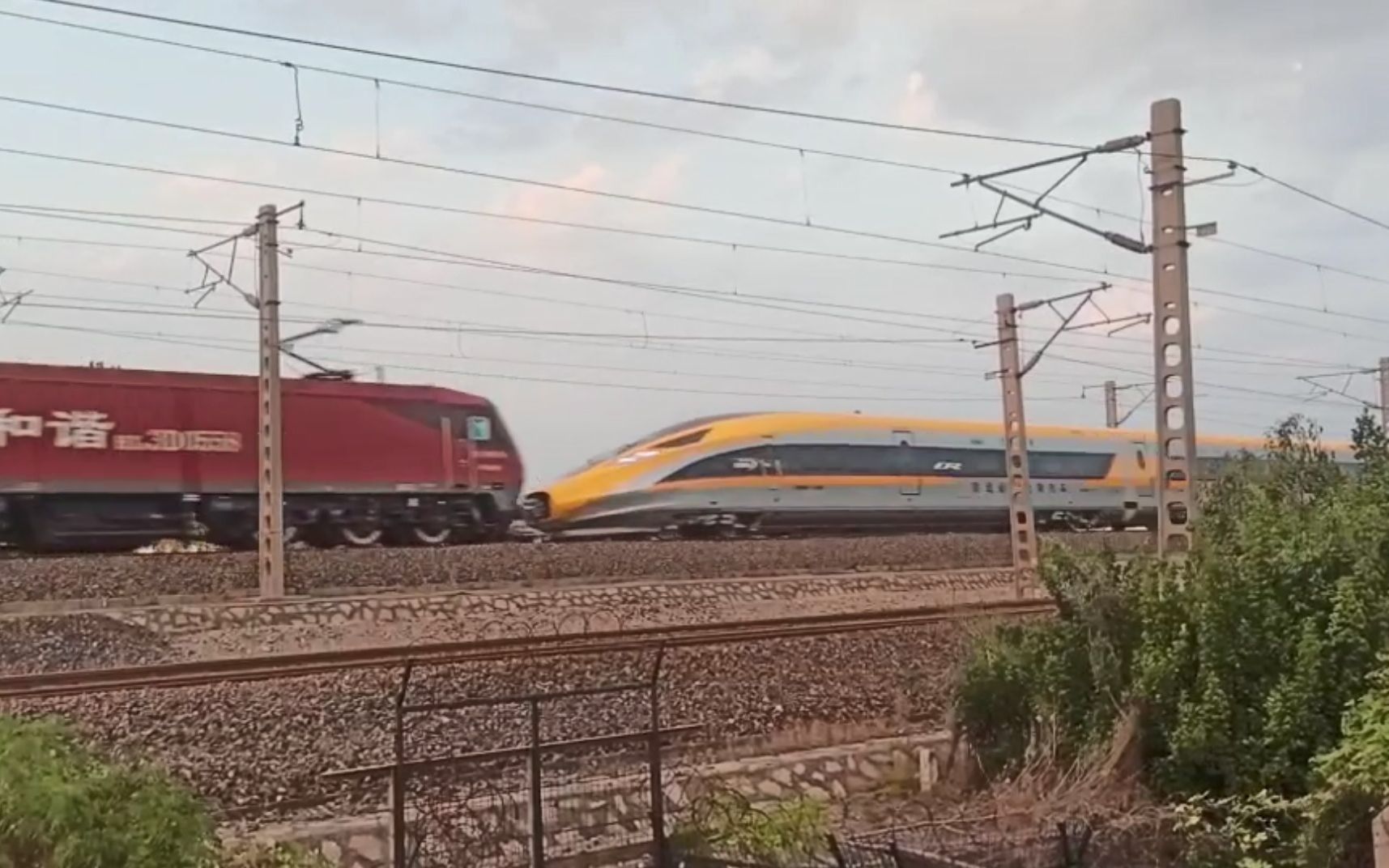 新款复兴号综合检测列车 CR400AF-J-0002 无火运行于胶济铁路_哔哩哔哩_bilibili