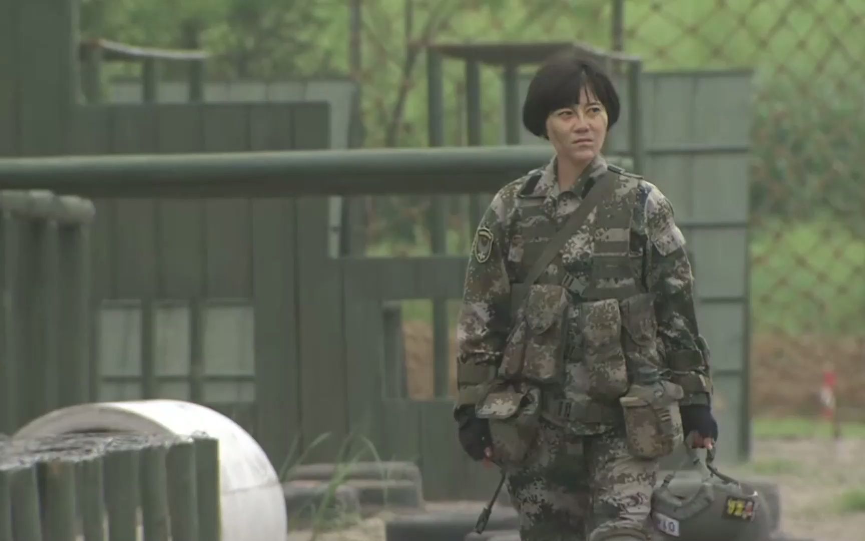特种兵7:女特种兵极限越野,跑进山林之中,被蒙面人袭击! 哔哩哔哩 Bilibili