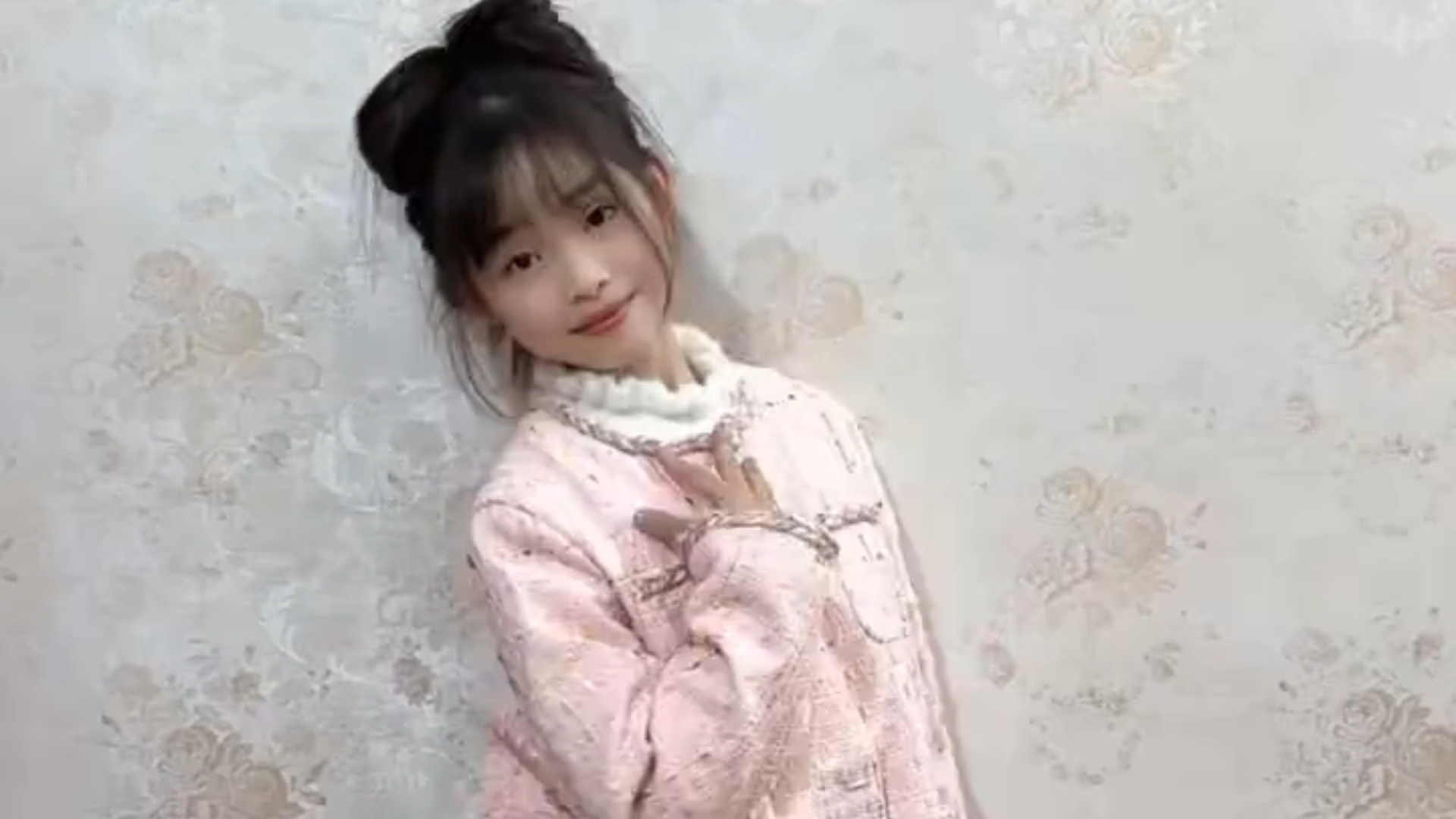 涵涵yu1：悲伤不会说话眼泪蒸发-跳舞的菠萝A-跳舞的菠萝A-哔哩哔哩视频