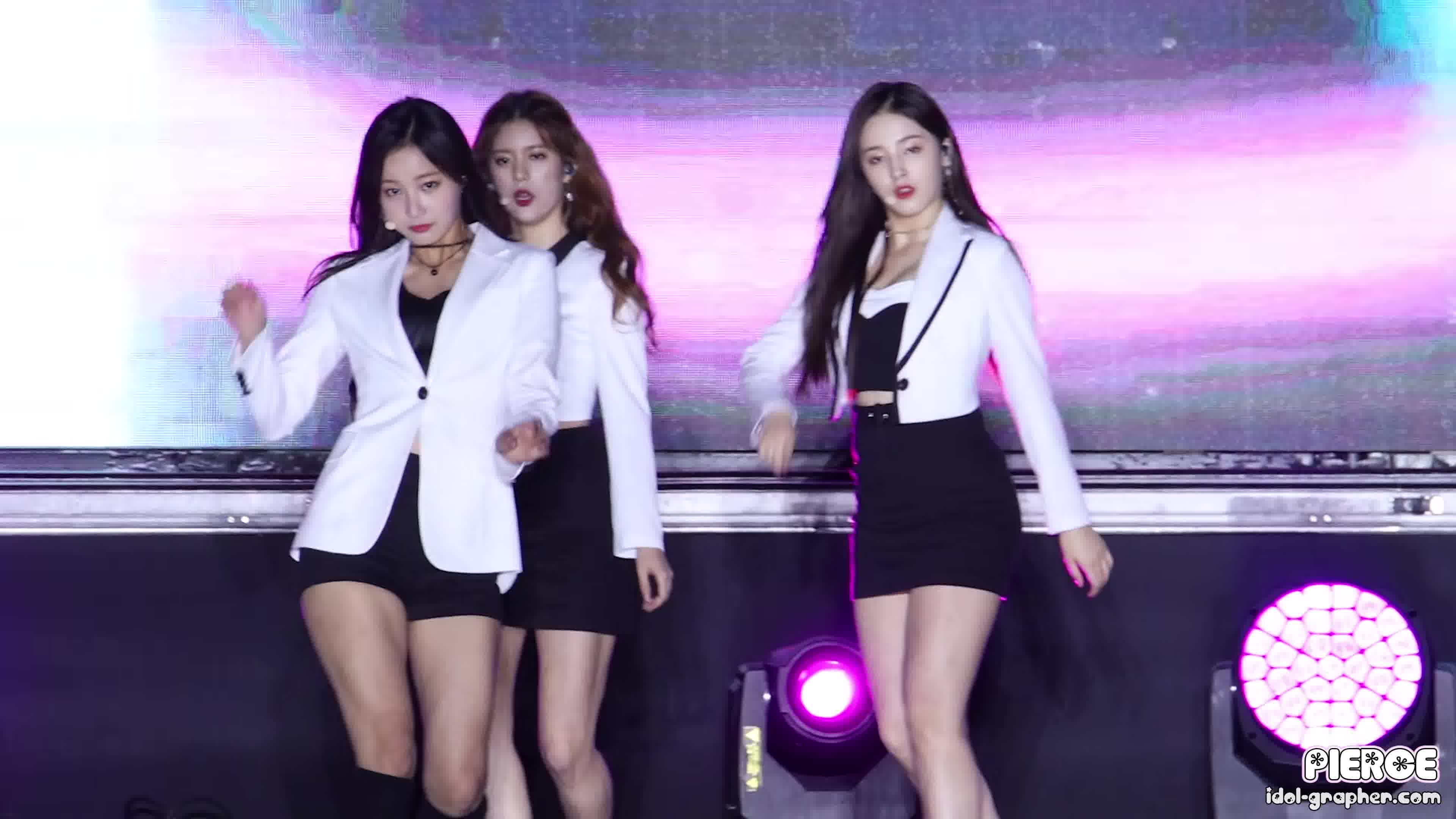 [4K] MOMOLAND - BAAM (WFMF) Fancam by PIERCE_哔哩哔哩_bilibili