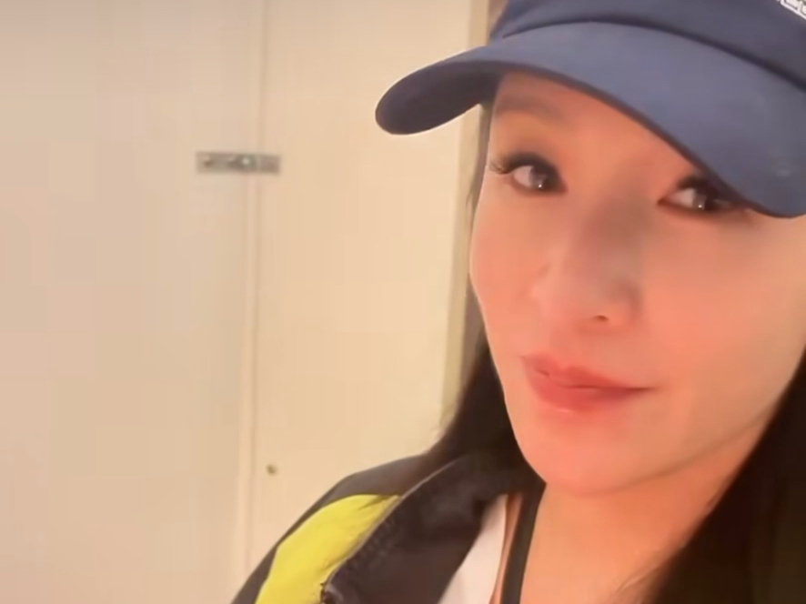 Elva萧亚轩最新视频，为好友Michelle庆生，好甜-meow堡包-meow堡包-哔哩哔哩视频