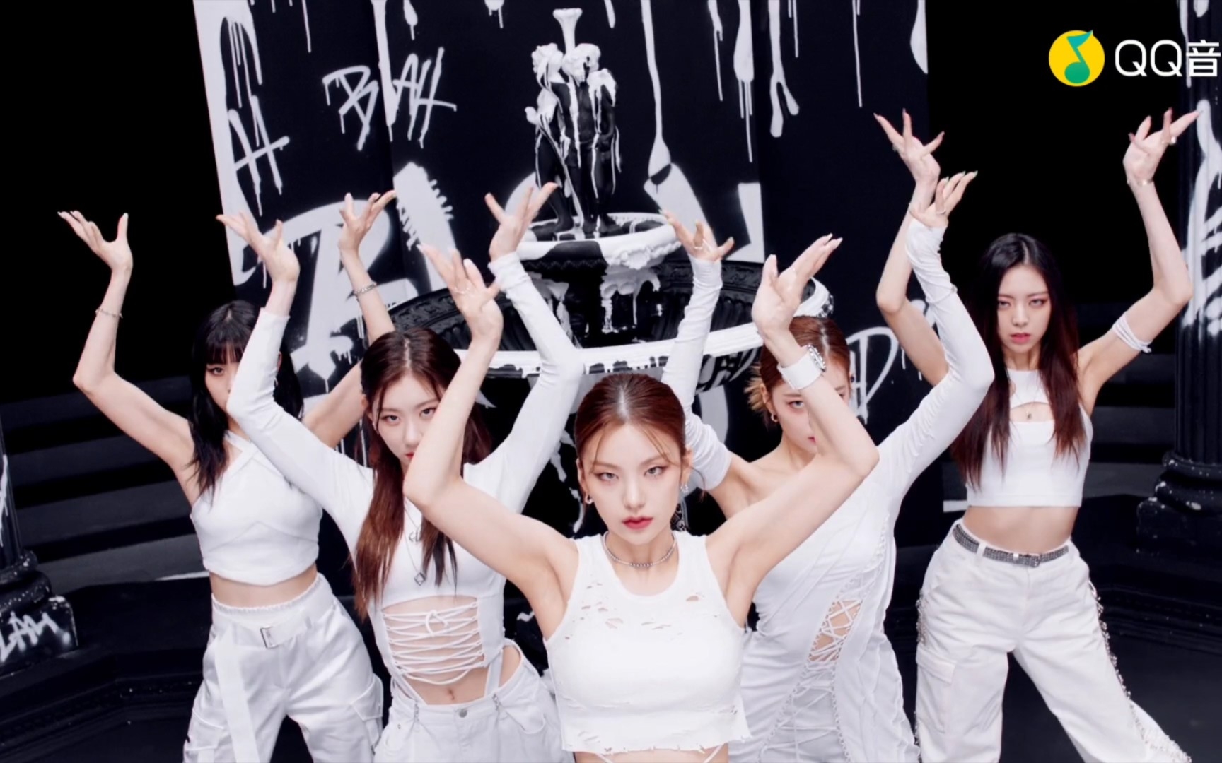 ITZY《Blah Blah Blah》MV公开_哔哩哔哩_bilibili