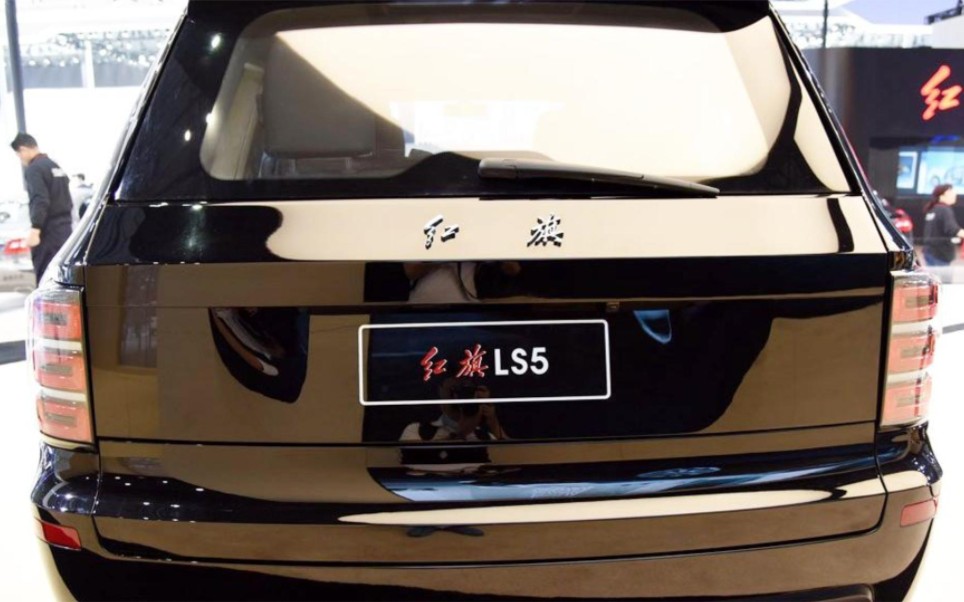 红旗又一硬派SUV亮相，全身挂满“17条龙”，揽胜见它都得慌了神_哔哩哔哩_bilibili