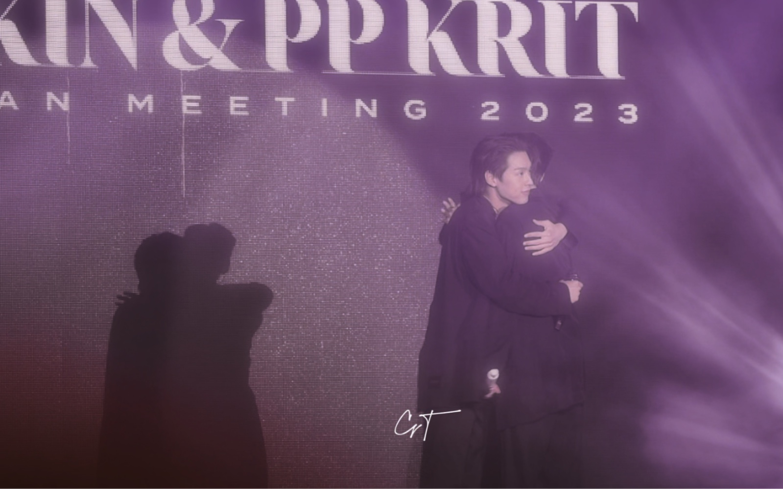 BKPP香港见面会day2谢幕拥抱+牵手+搂腰 好美好美的Ending-罐头里装什么-罐头里装什么-哔哩哔哩视频