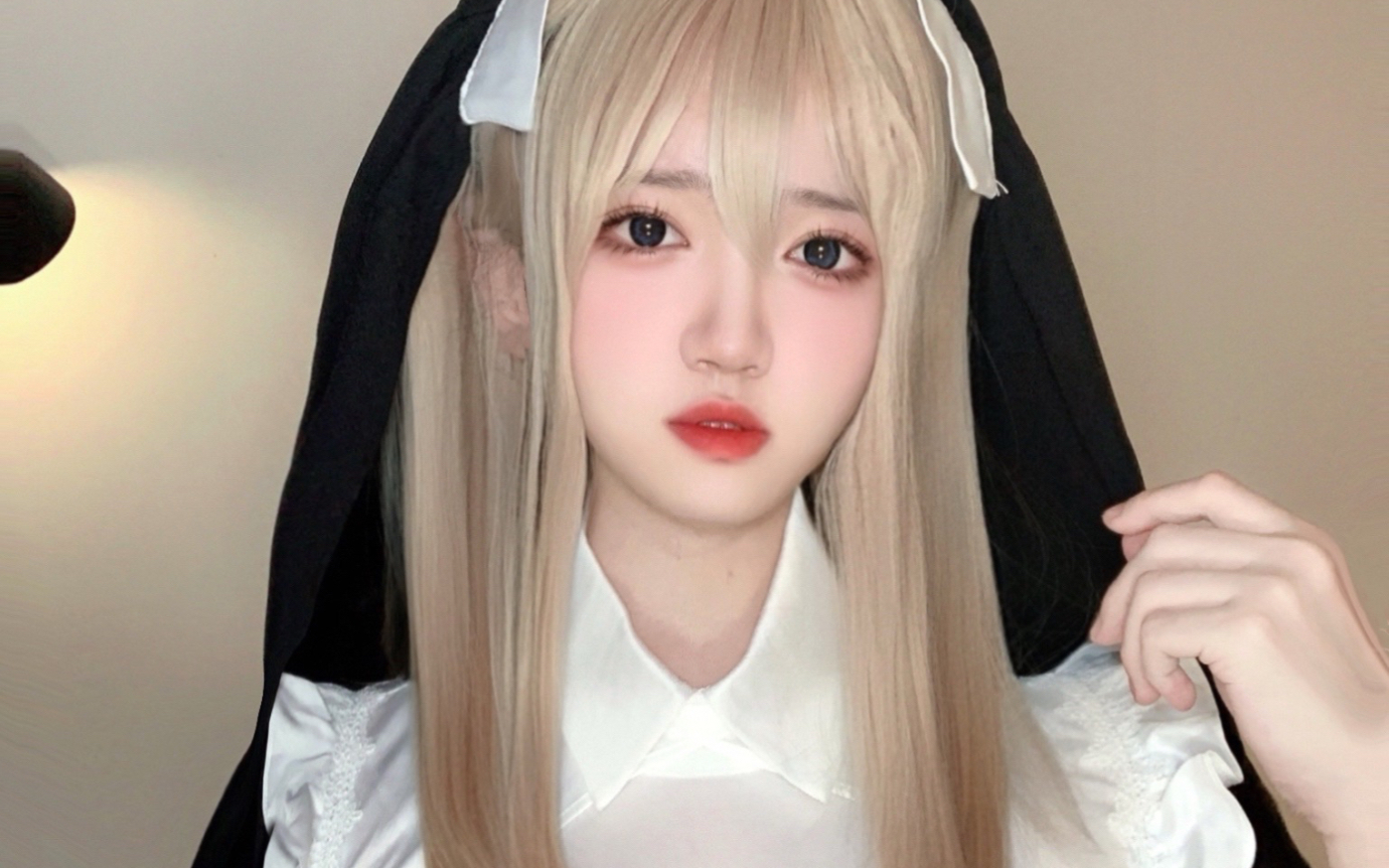 男up cos白丝修女，满足观众…？-一个字的晨-一个字的晨-哔哩哔哩视频