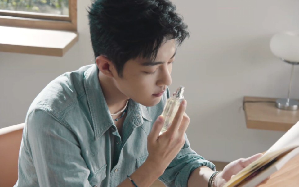 【肖战】230714 拉夫劳伦 Earth地球系列淡香氛自然灵感之旅-MorningGlory肖战资源博-MorningGlory肖战资源博-哔哩哔哩视频