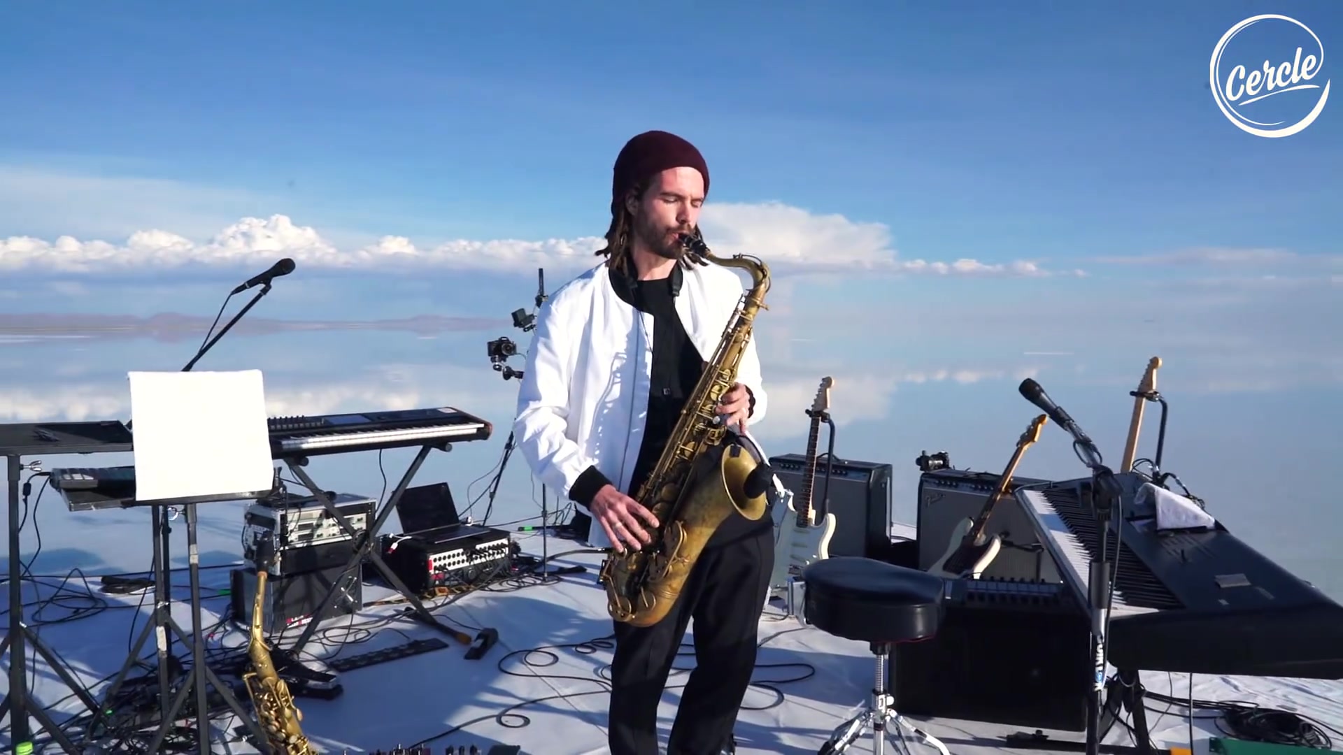 FKJ live @ Salar de Uyuni for Cercle_哔哩哔哩_bilibili