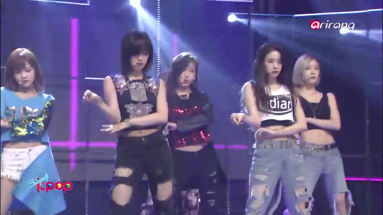 Tara 穿得性感也能依旧帅气 全员露腰Suger free_哔哩哔哩_bilibili